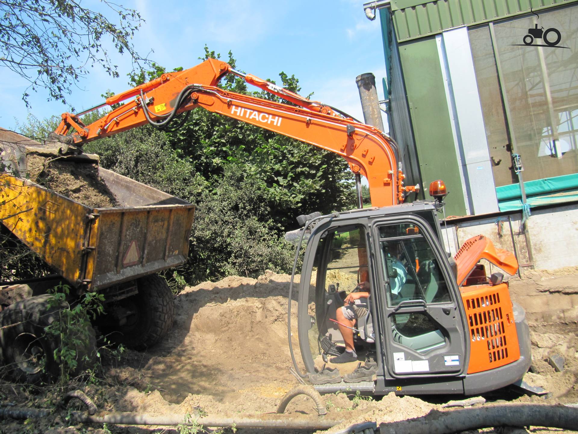 Foto Hitachi Zaxis 85 #674126
