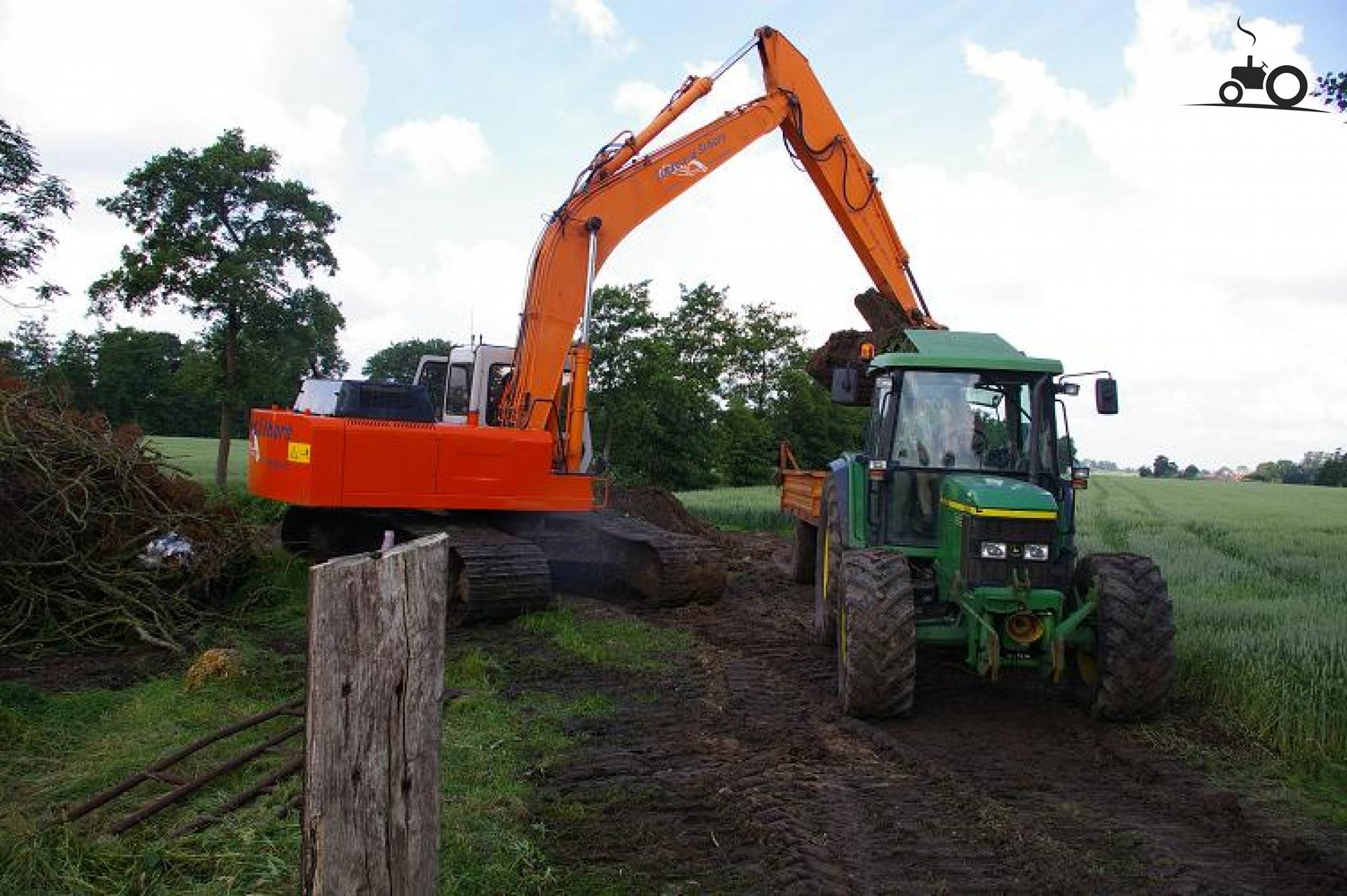 Hitachi EX 215