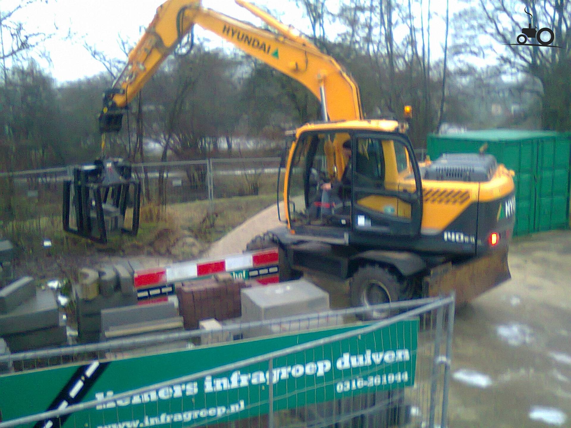 Foto Hyundai Robex 140 W9 #440699