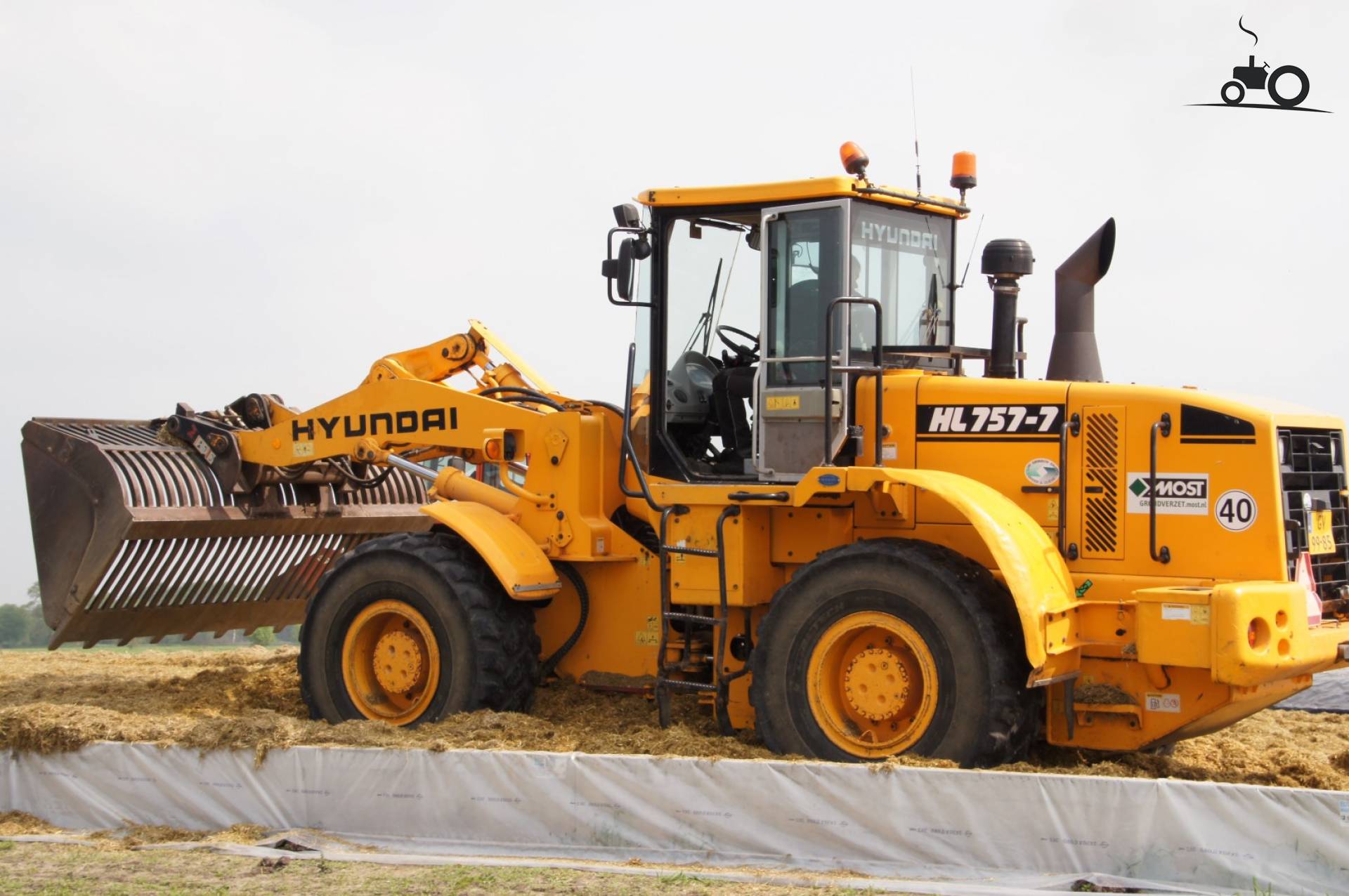 Foto Hyundai HL 757-7 van Maatschap Guichelaar