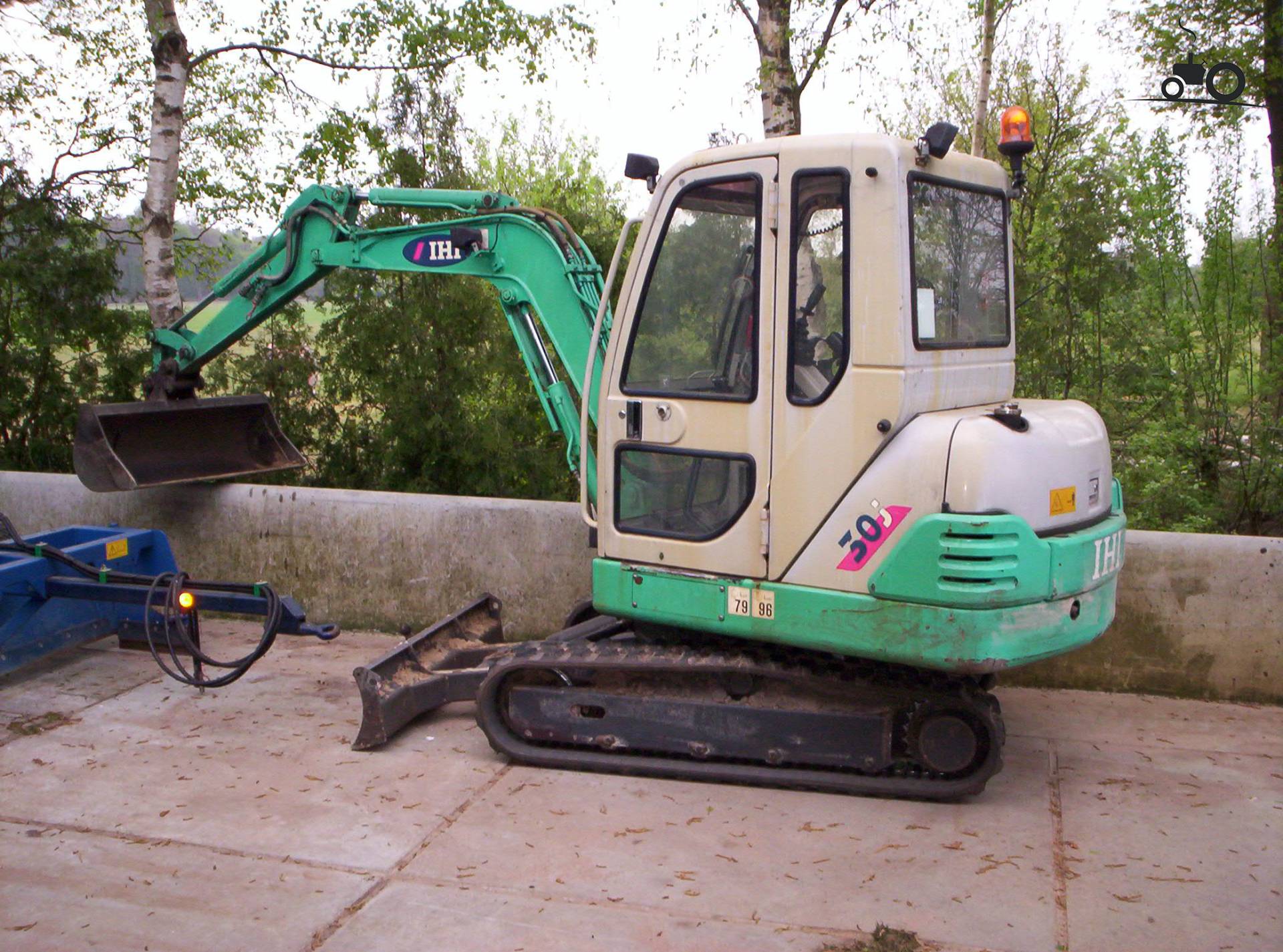 IHI 30j - United Kingdom - Tractor picture #79882