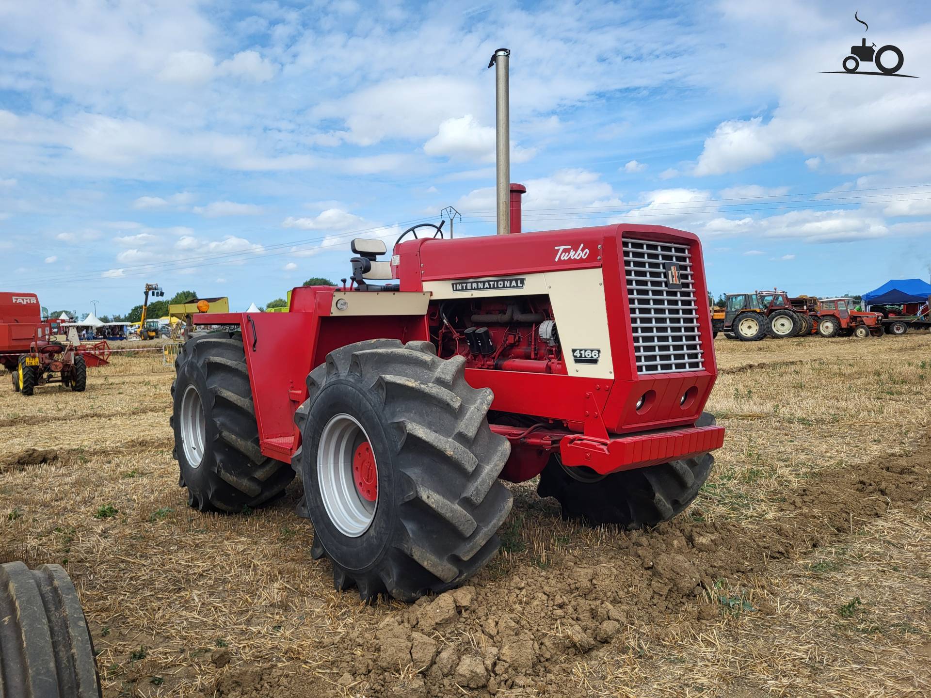 International Harvester > Landbouw tractoren > Videos