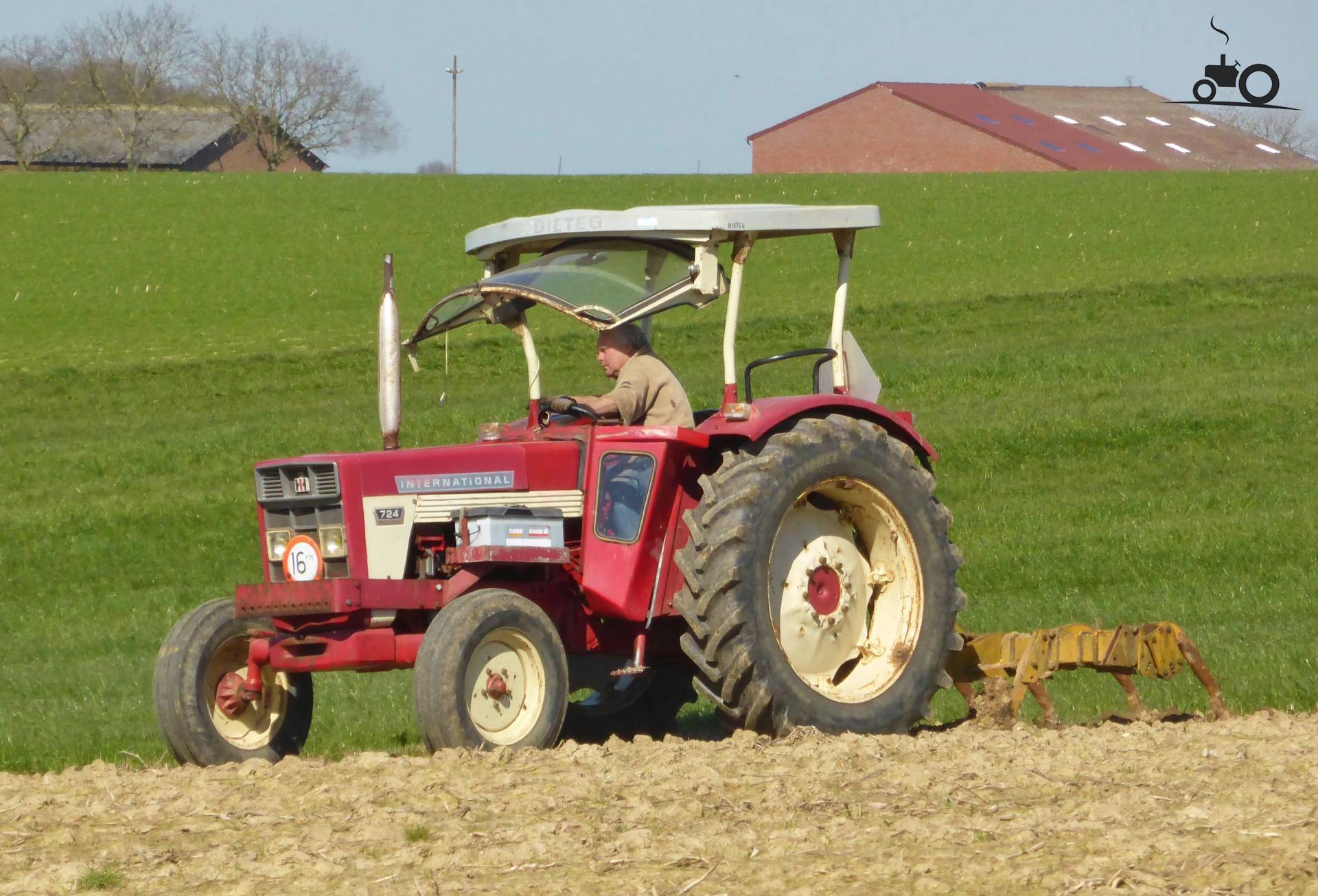 Foto International 724 #1152170