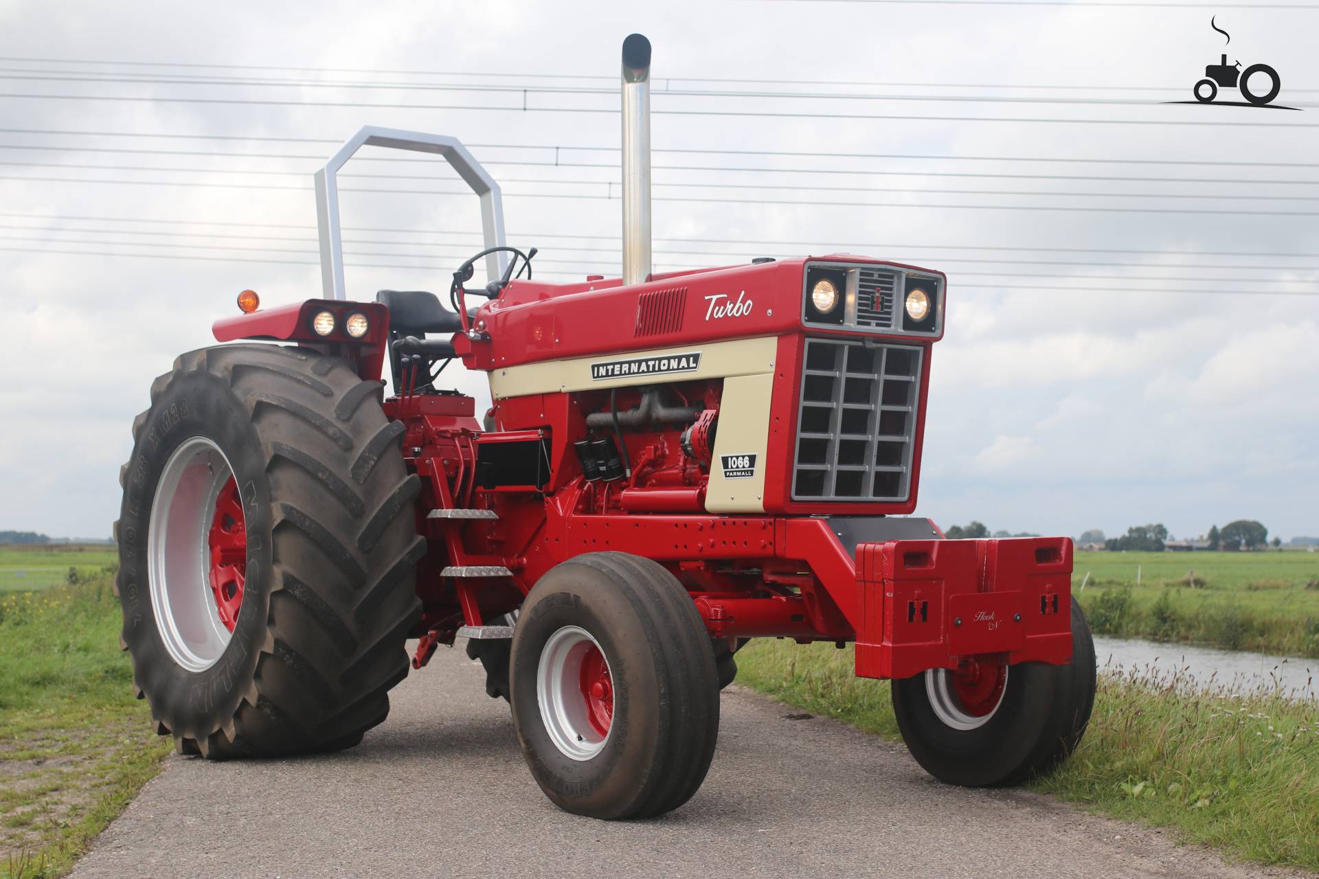 Foto International 1066 #1182710