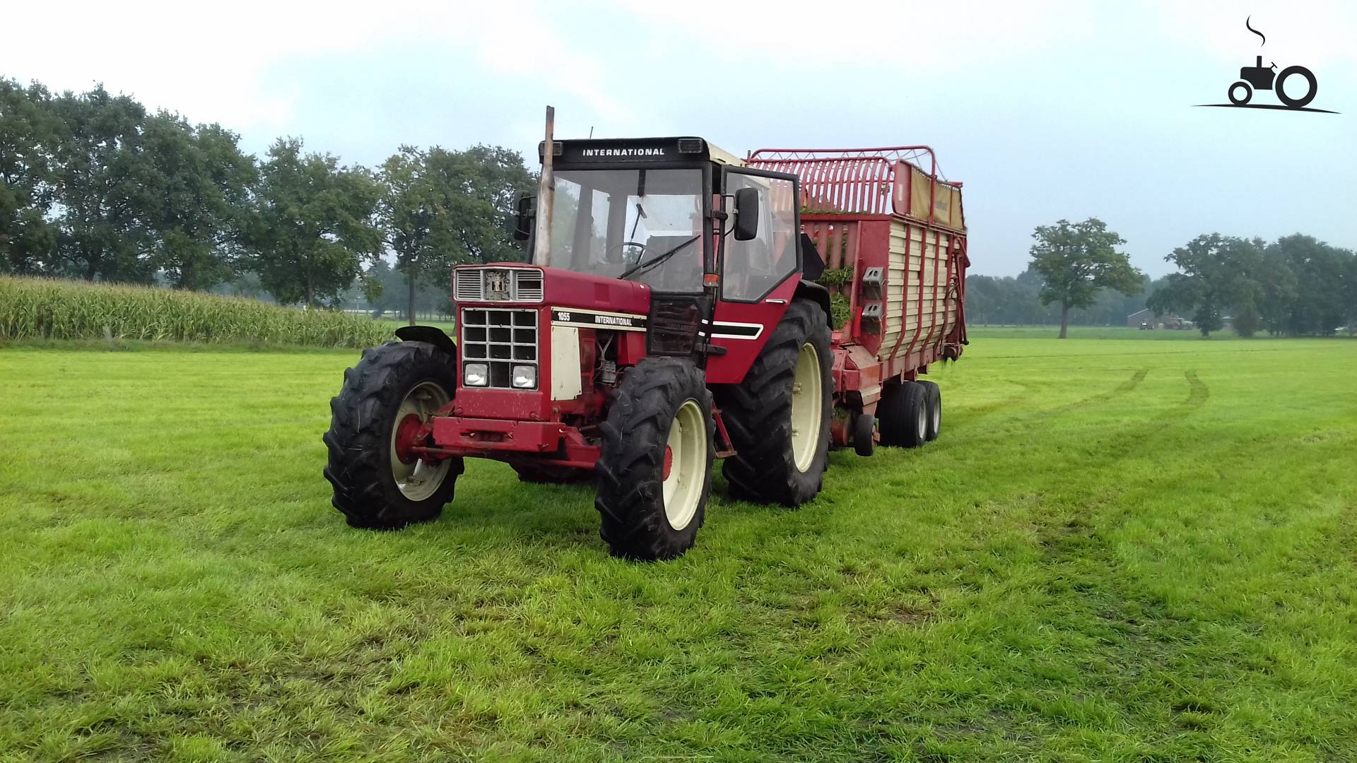 Foto International 1055 #1191113