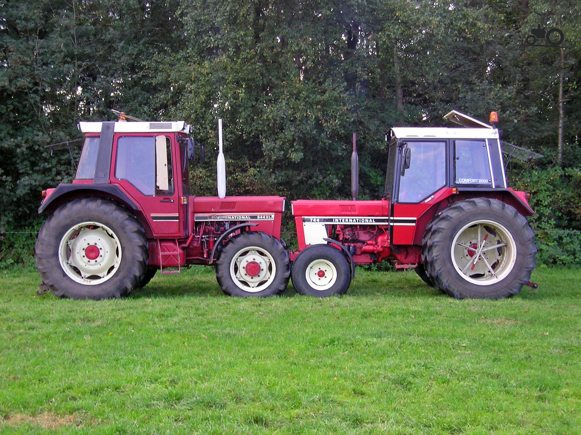 Foto International 744 #12030