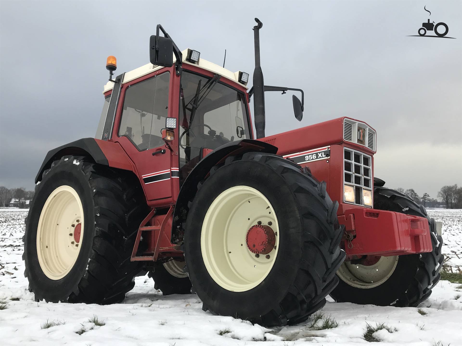 Foto International 956 XL #1203669