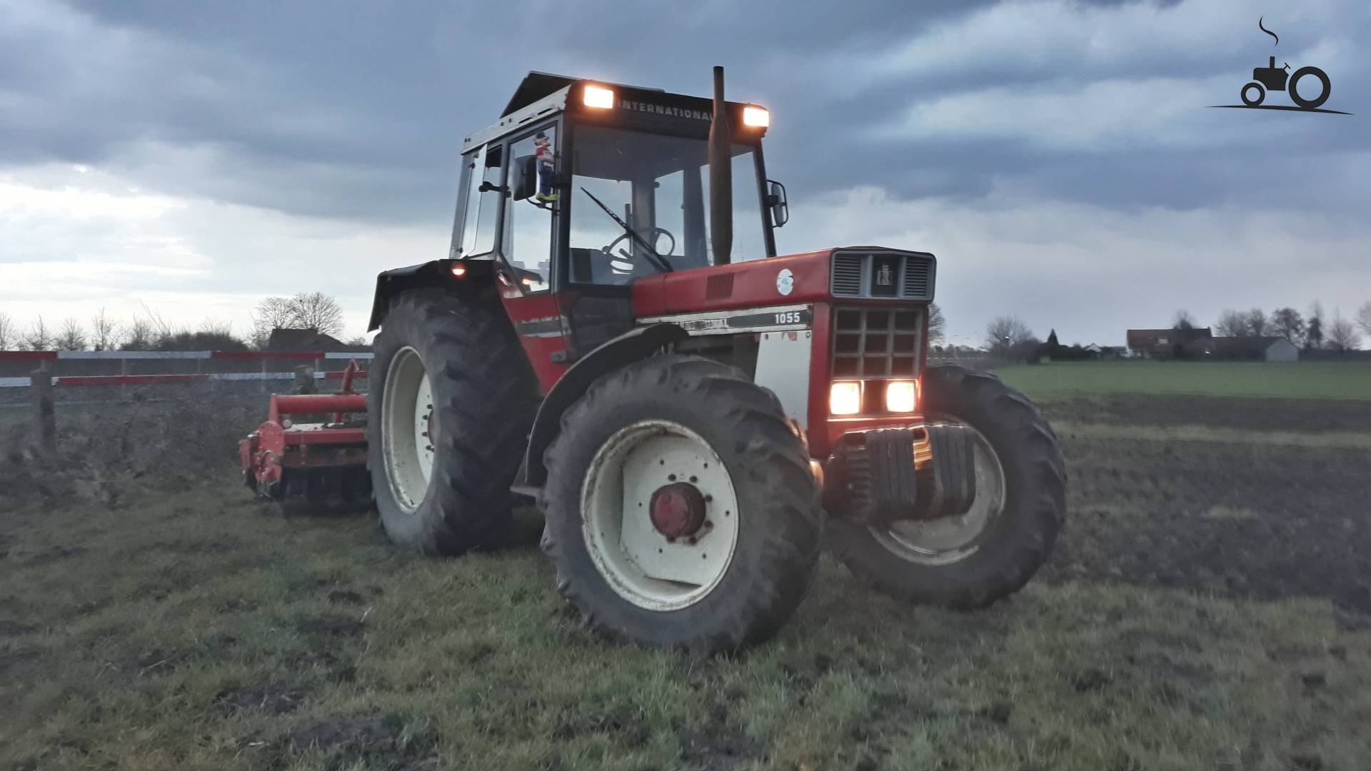 Foto International 1055 #1222999