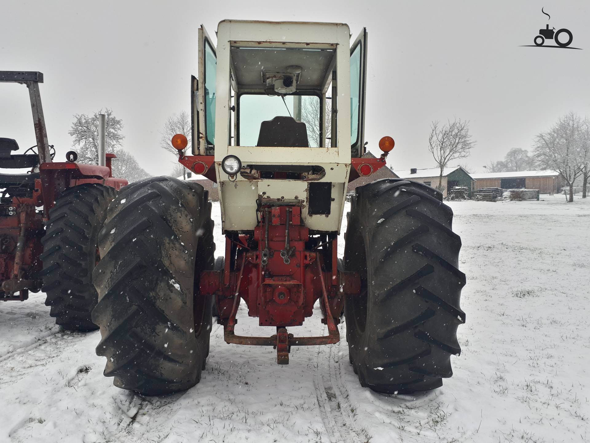 International 1256 - United Kingdom - Tractor picture #1273865