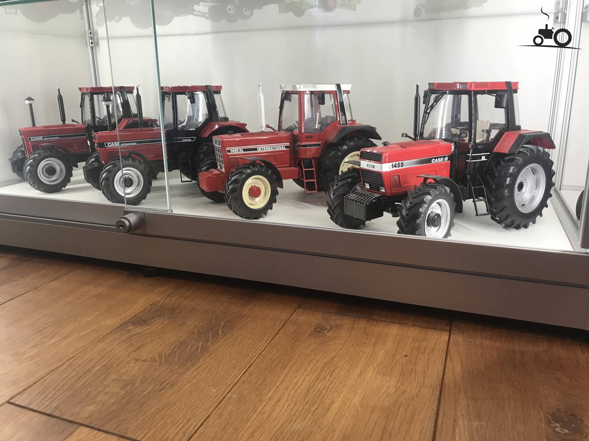 International 1455 XL