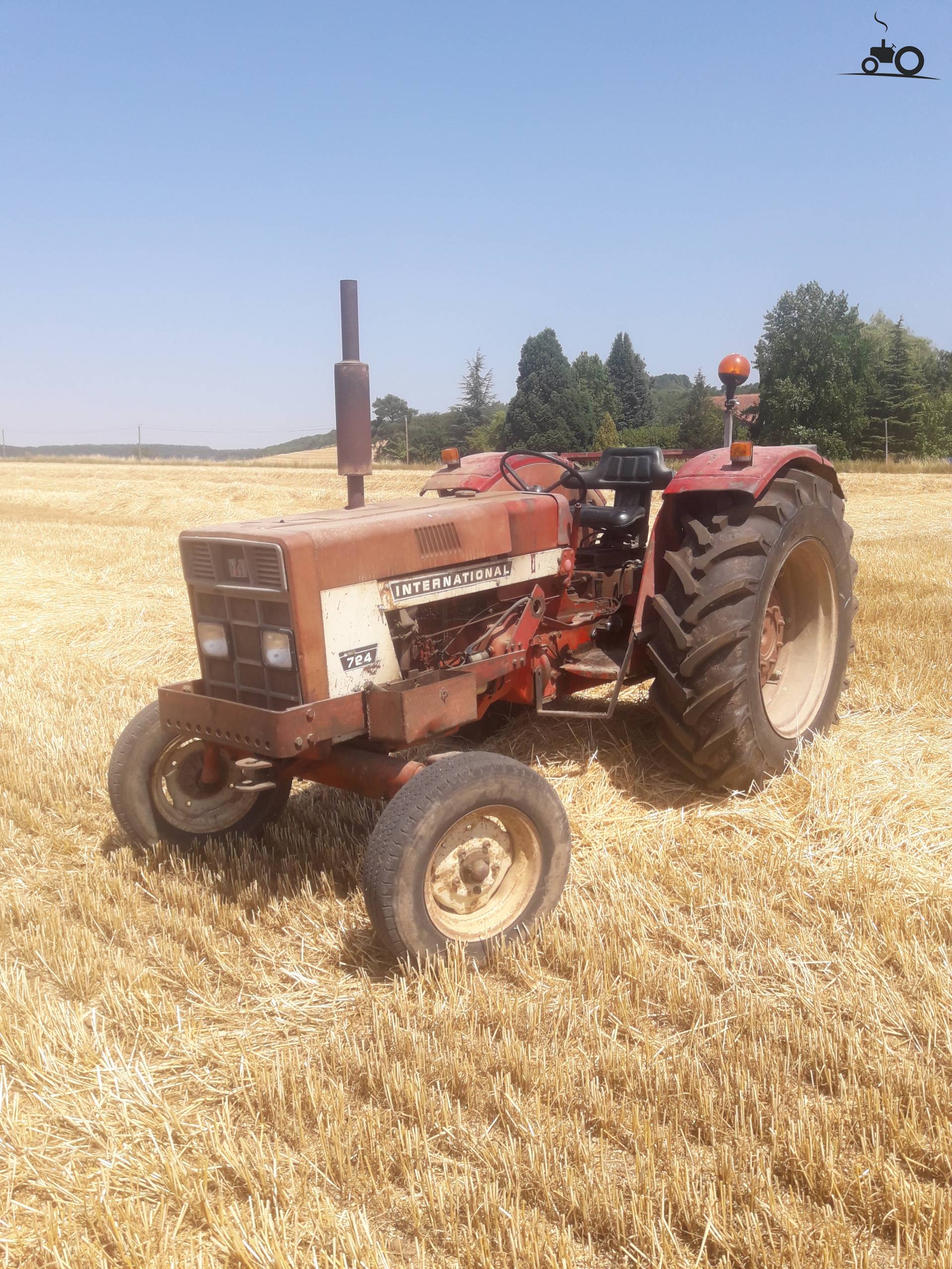 International 724