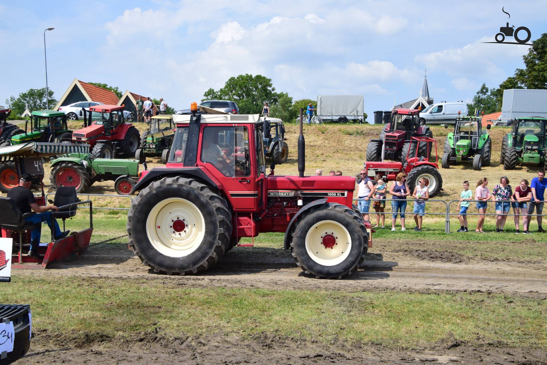 Foto International 1056 XL #1309141