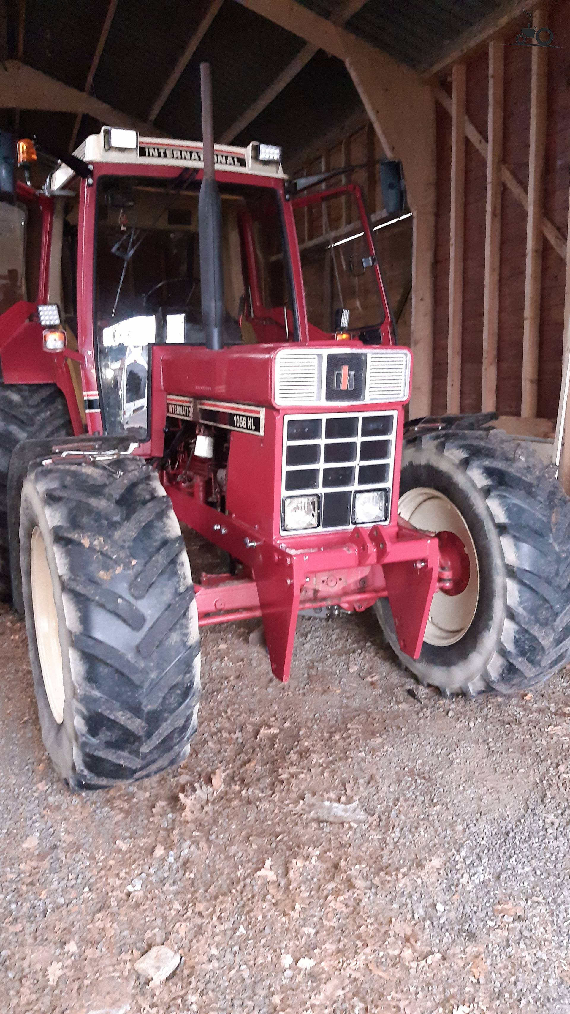 Foto International 1056 XL #1339860