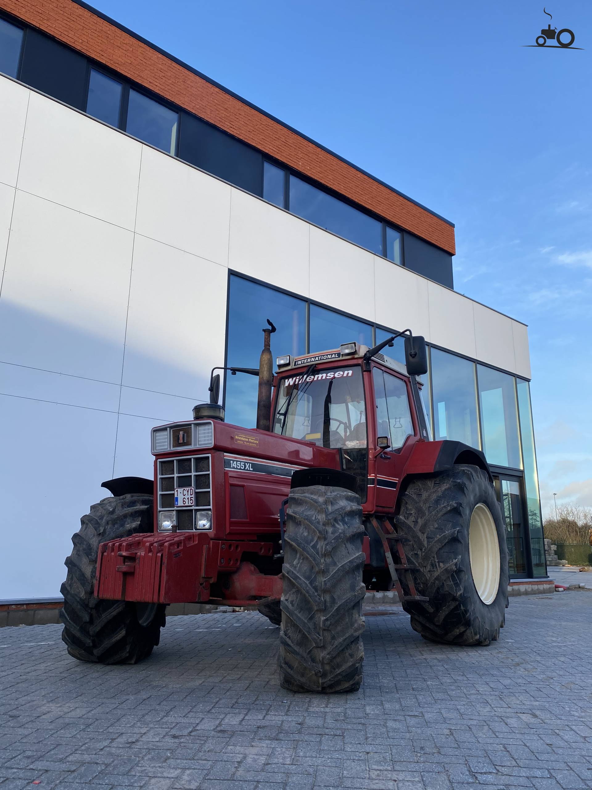 International 1455 XL