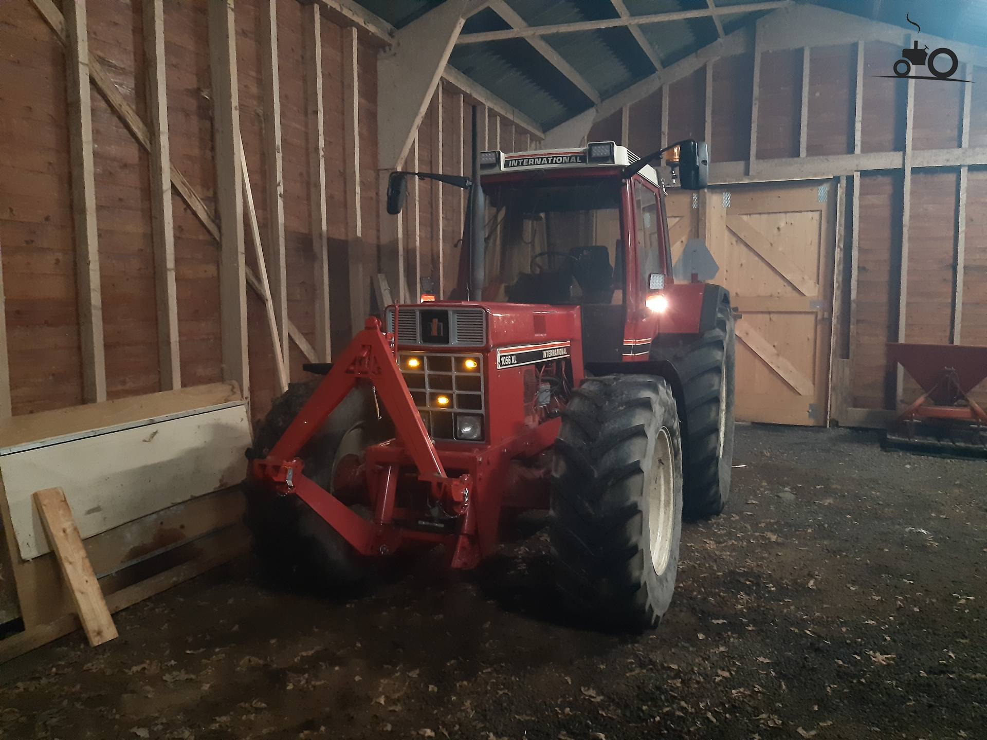 Foto International 1056 XL #1399409