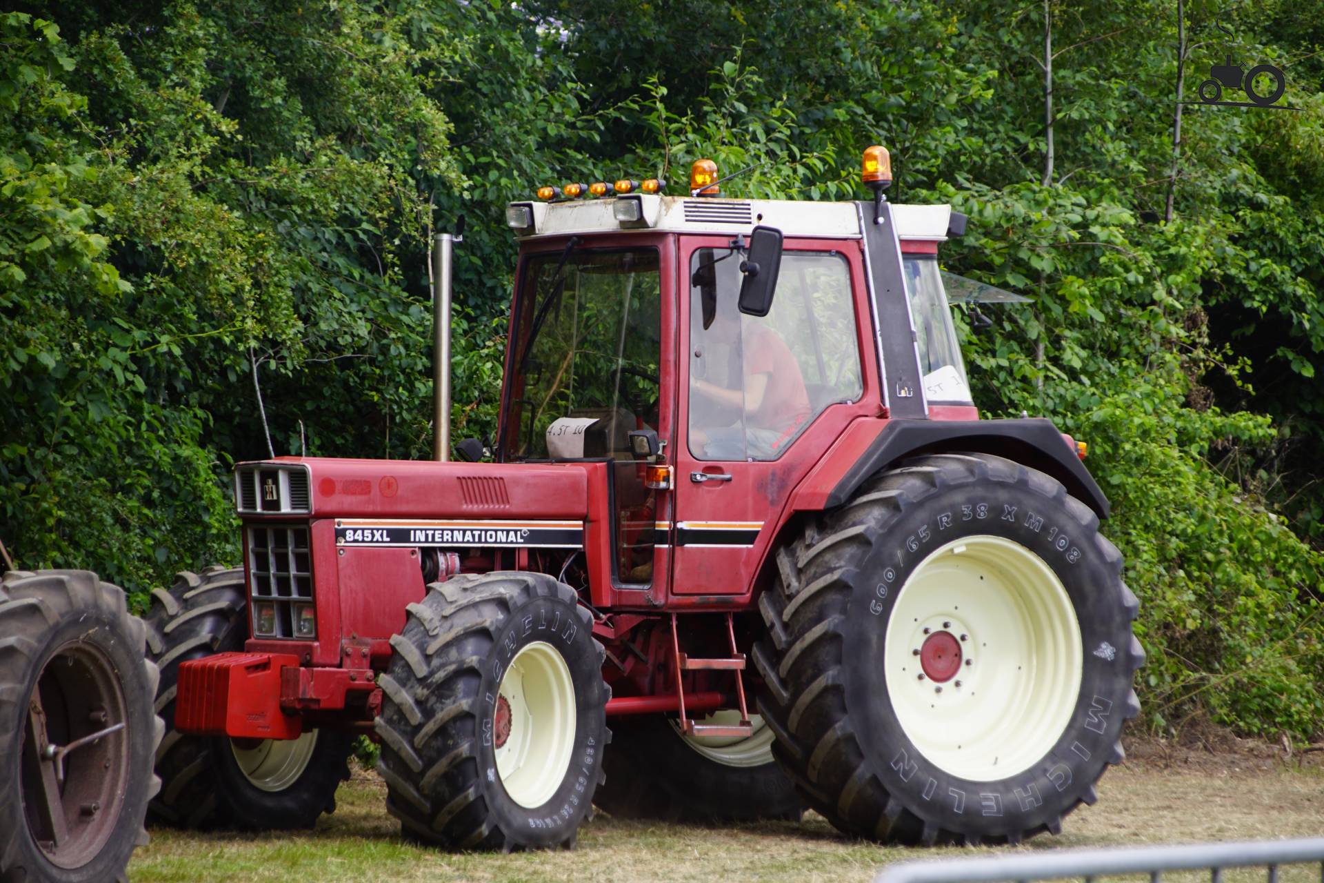 Foto International 845 XL #1479381