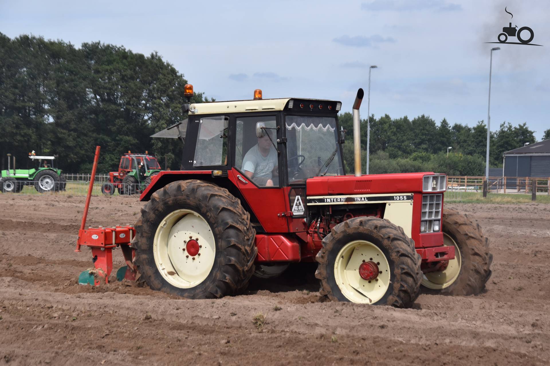 Foto International 1055 #1484013