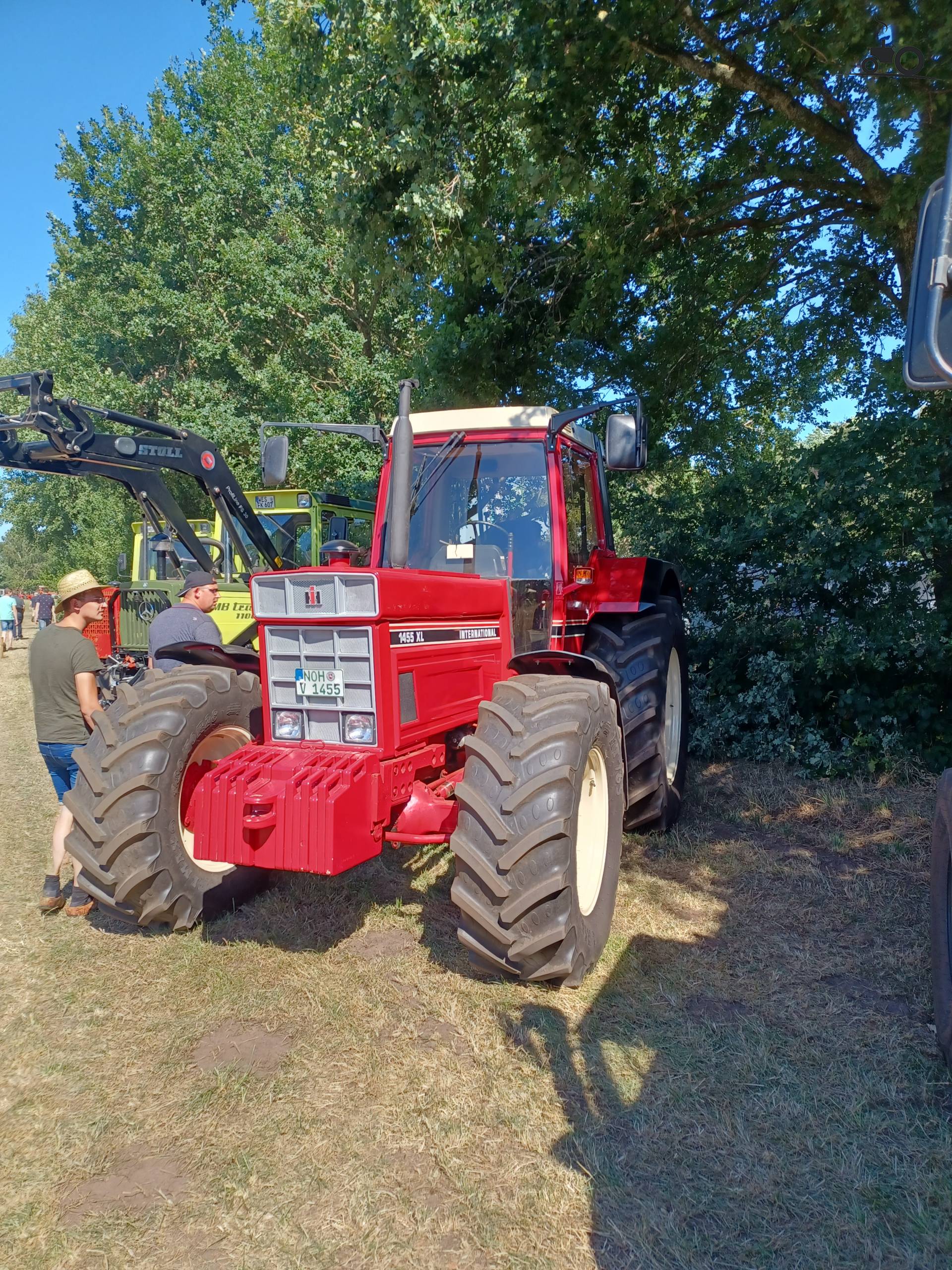 International 1455 XL