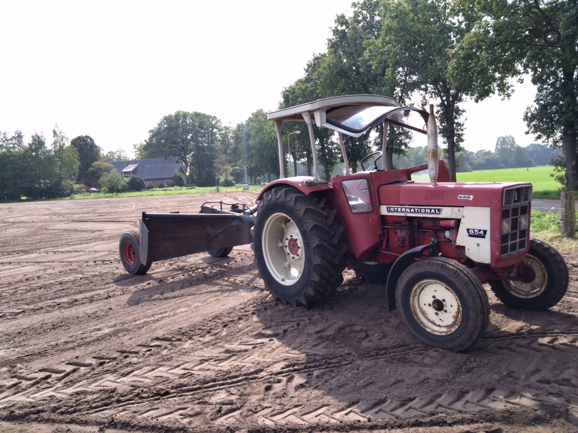 Foto International 654 #1558746