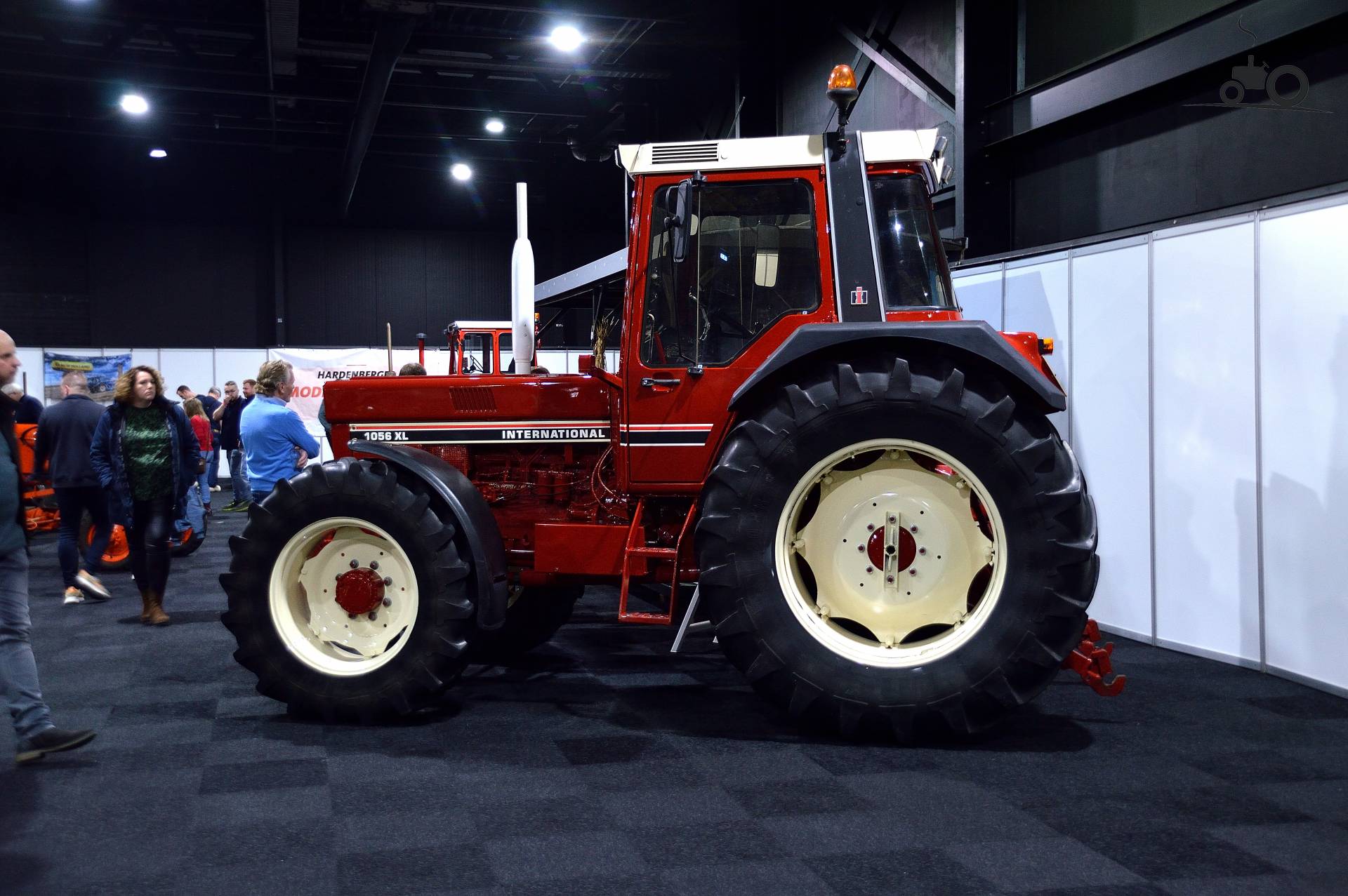 Foto International 1056 XL #1559687