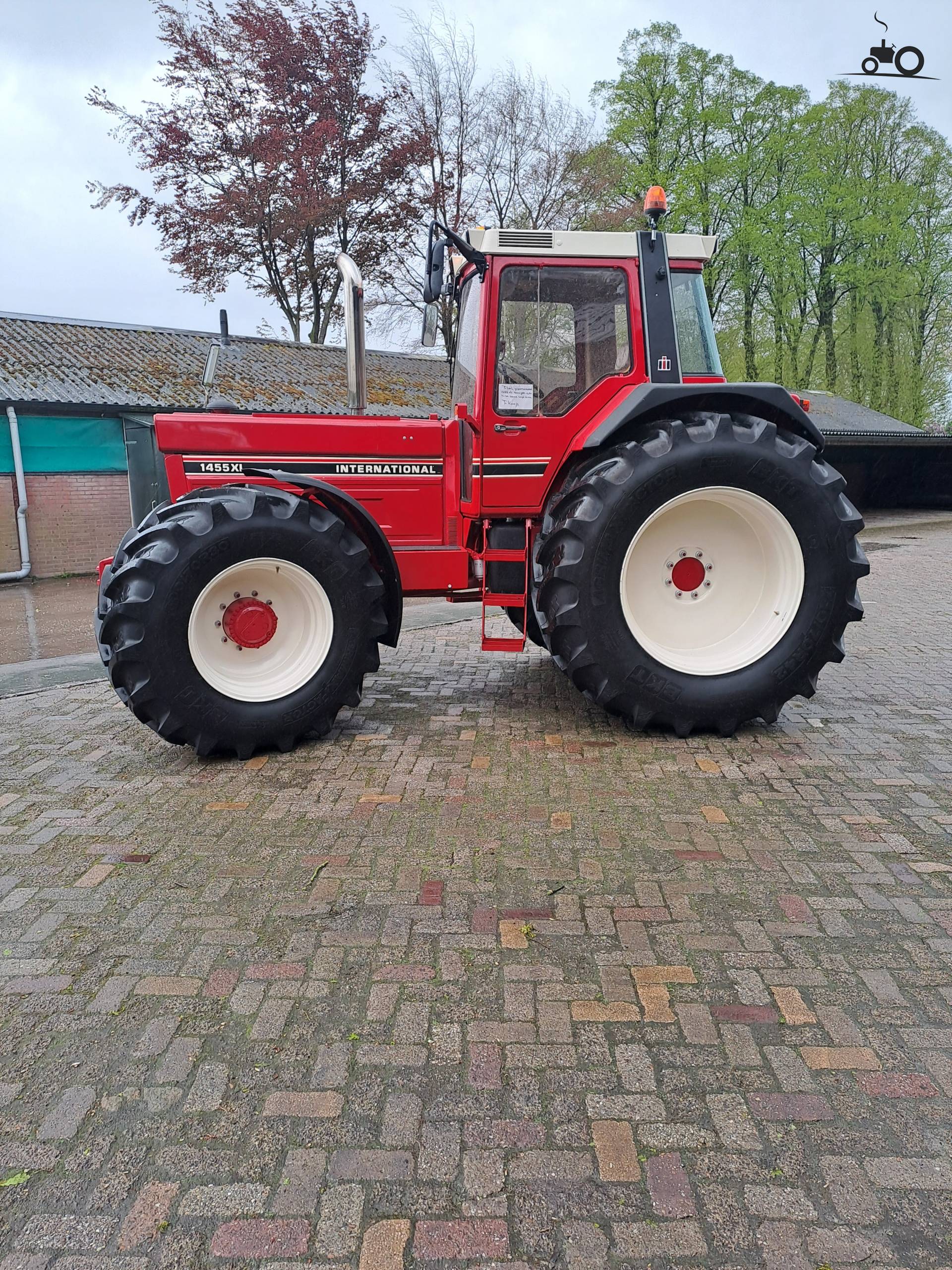 International 1455 XL
