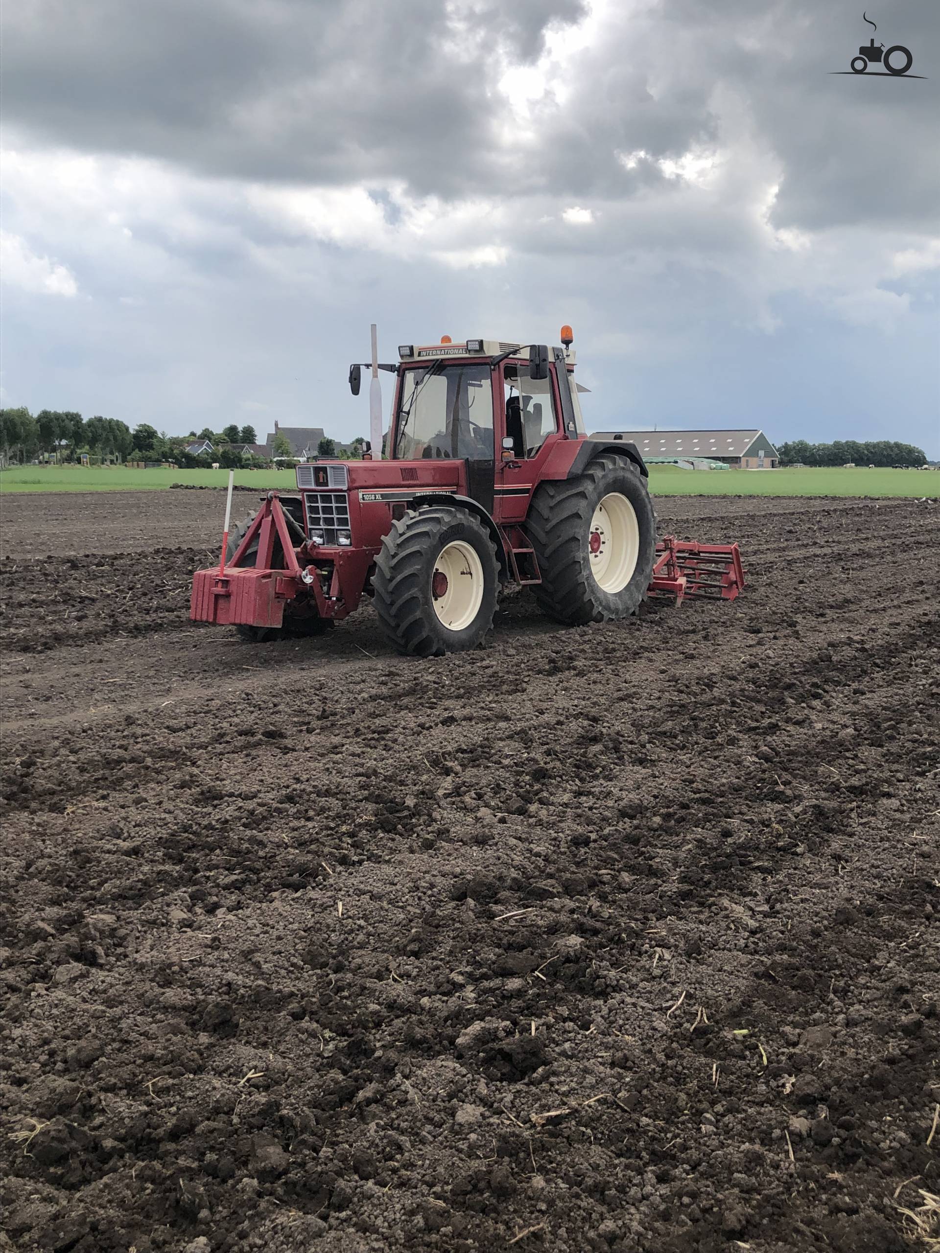 Foto International 1056 XL #1627828