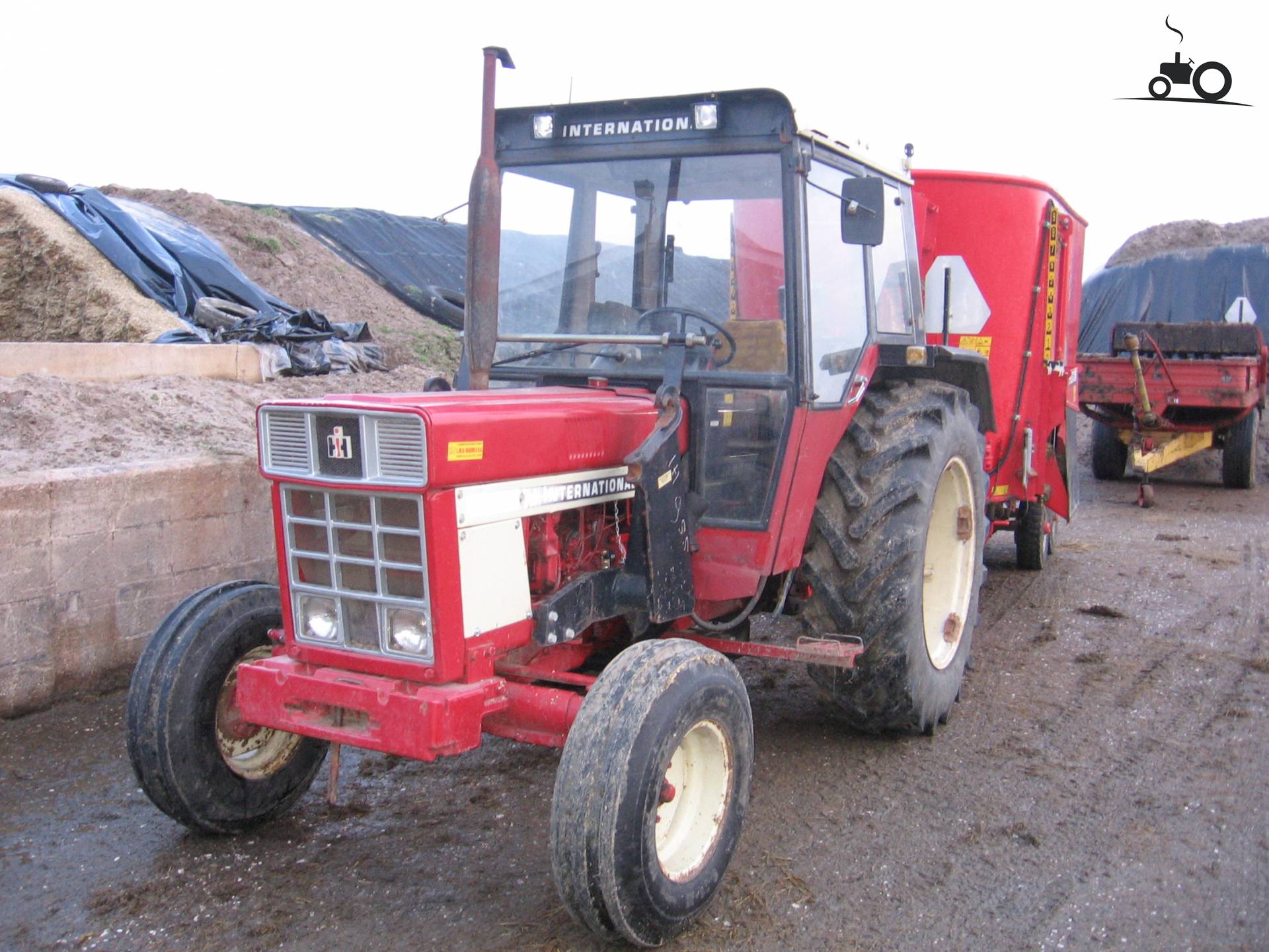 Foto International 844 S #16581