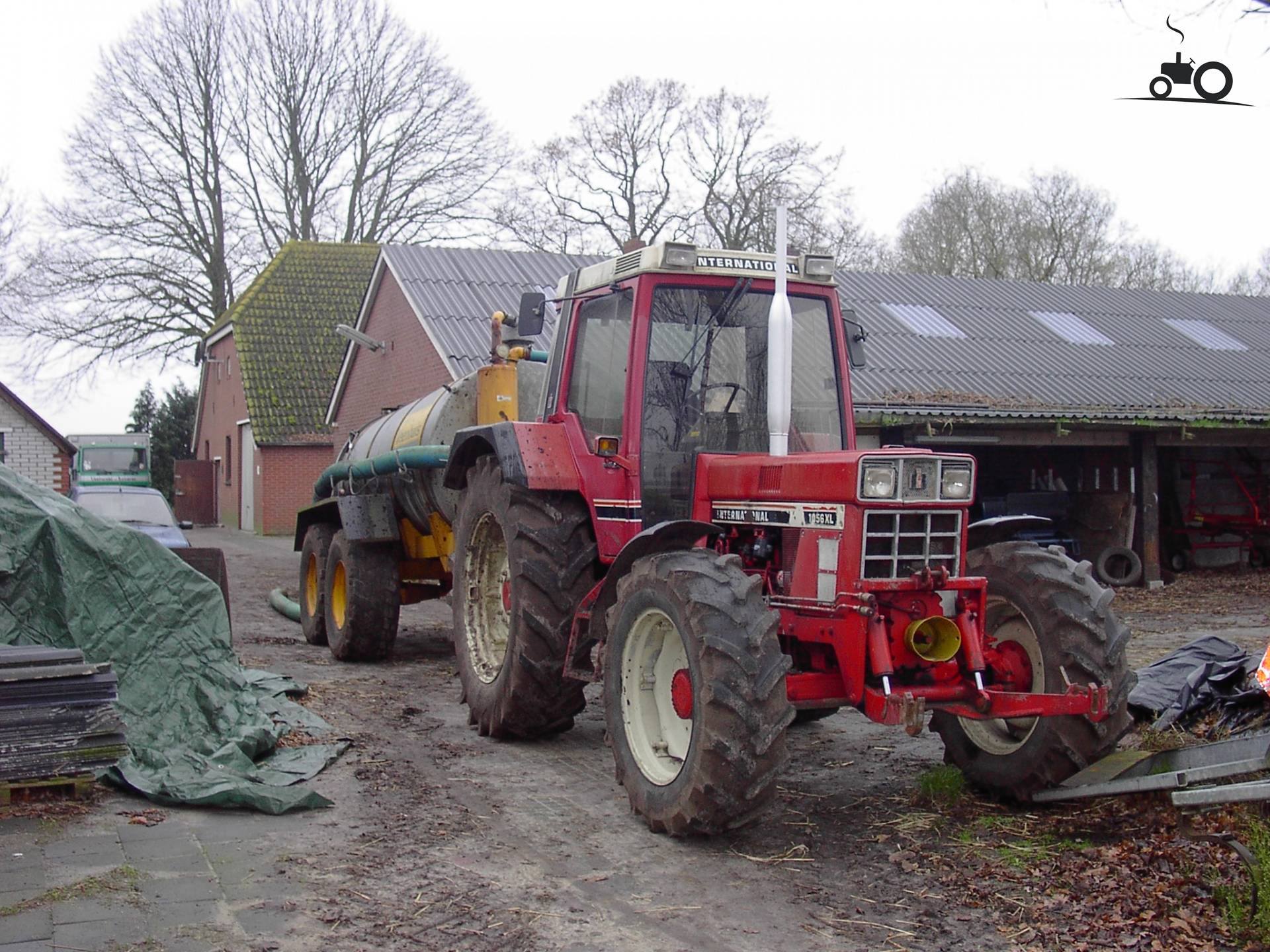 Foto International 1056 XLA #27789