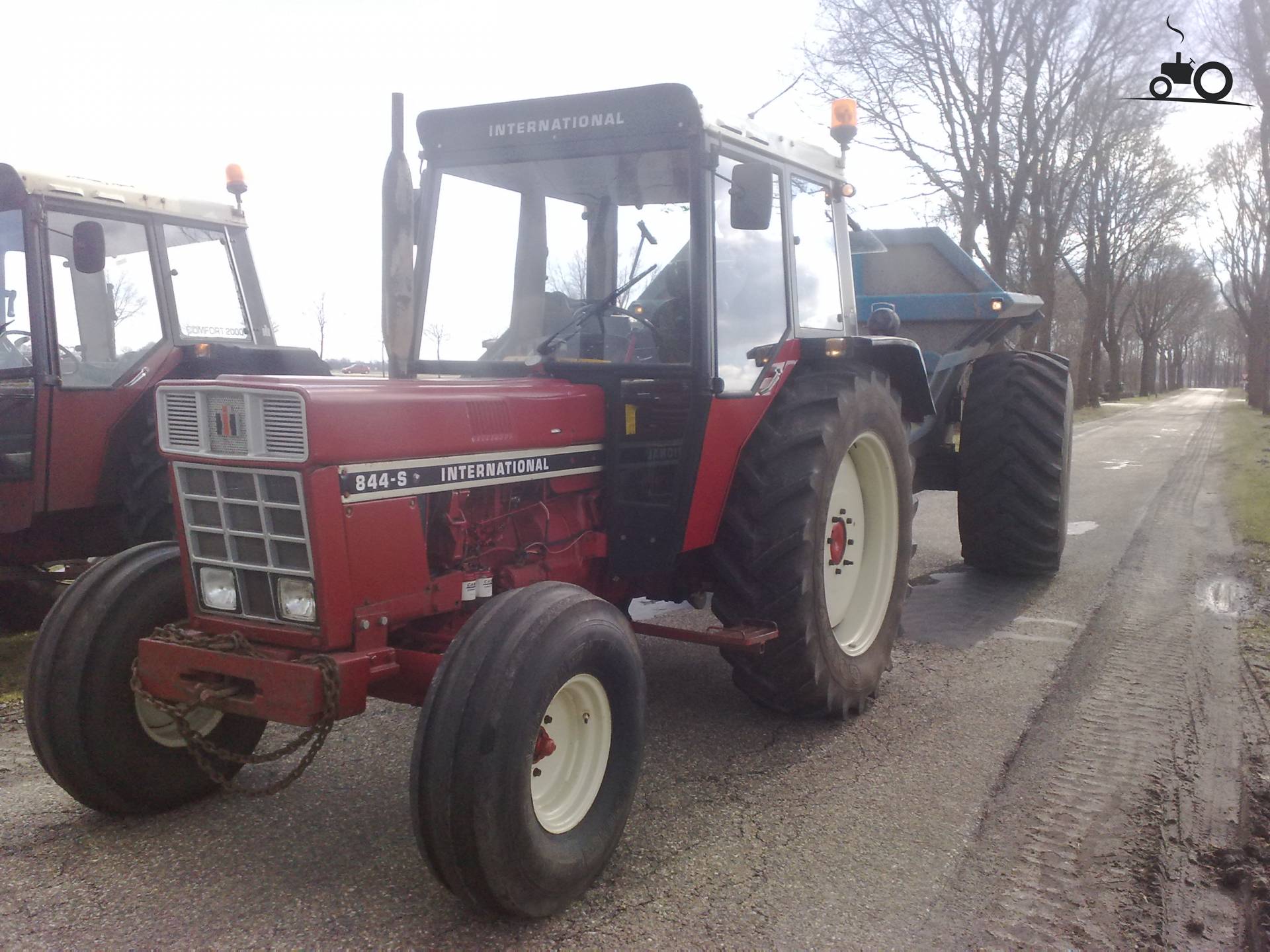 International 844 S - United Kingdom - Tractor picture #326436