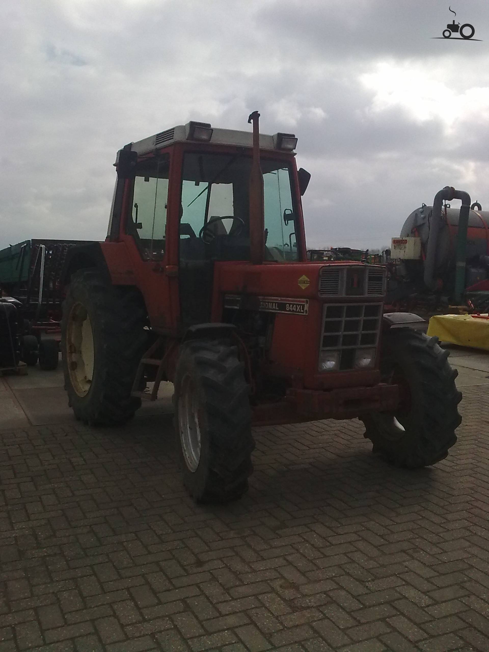 Foto International 844 XL #333807