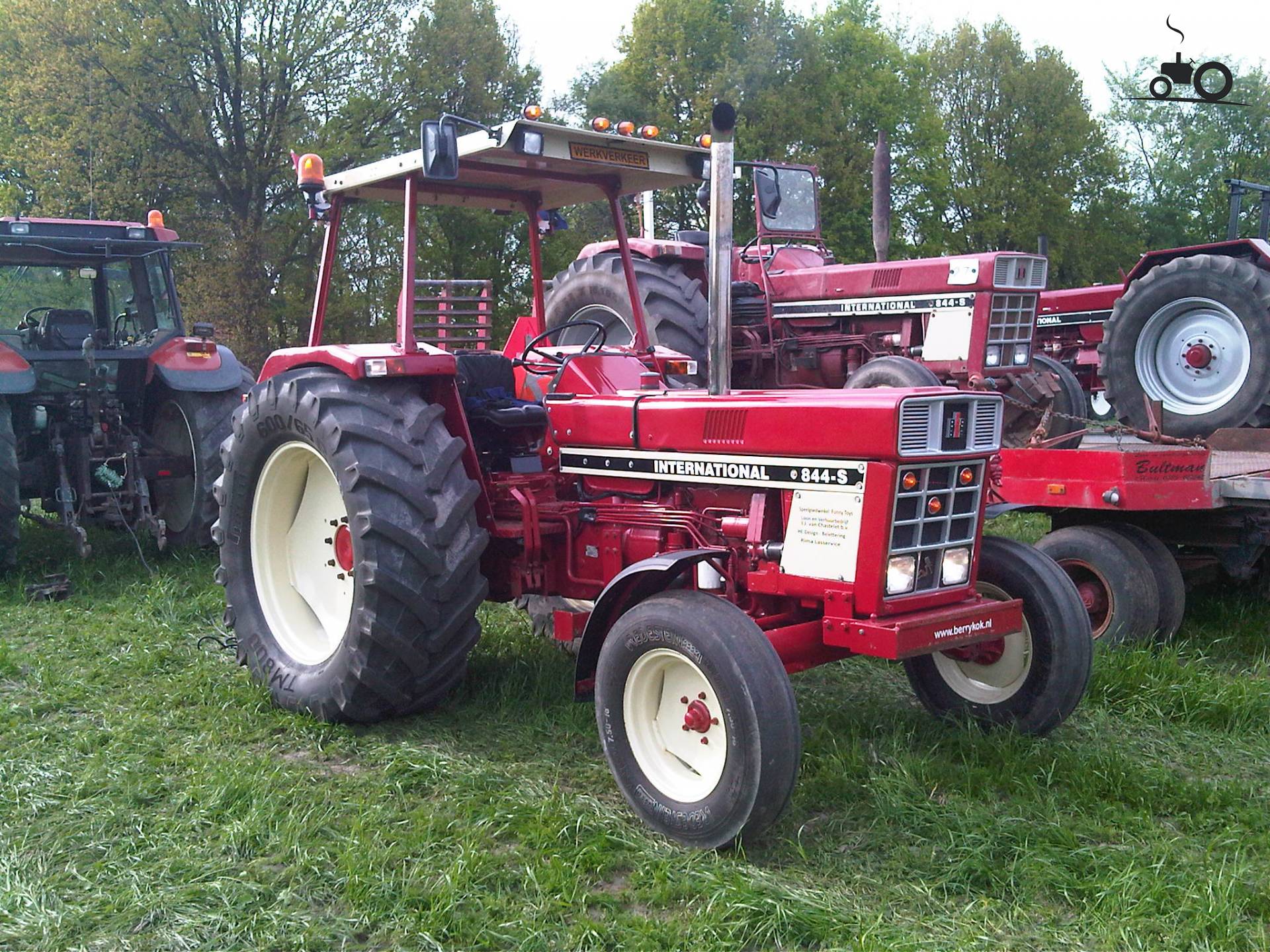 International 844 S - United Kingdom - Tractor picture #355846