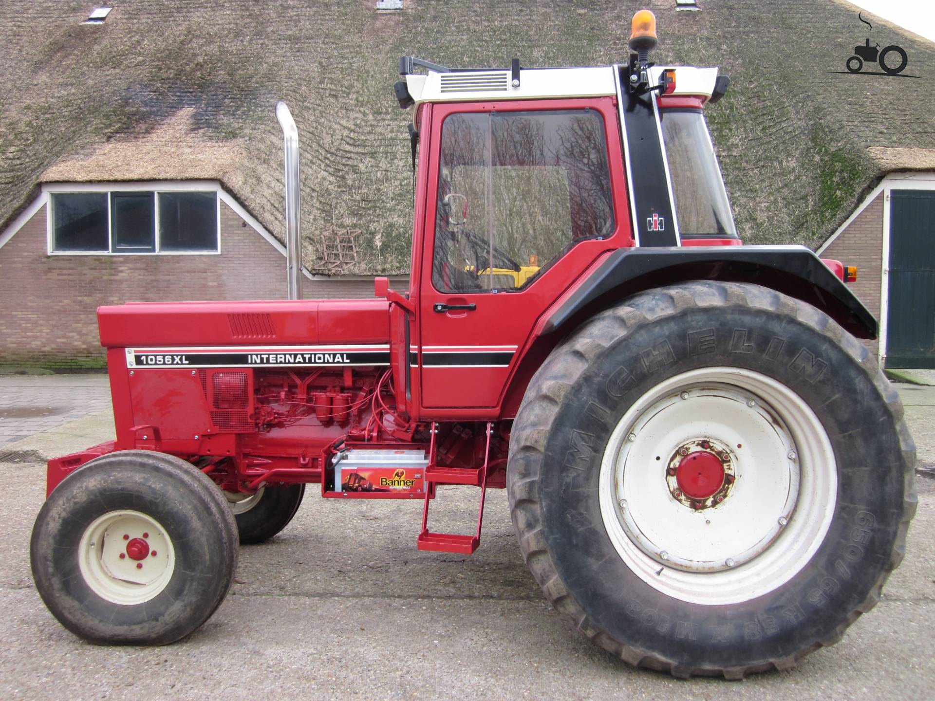 Foto International 1056 XL #586257