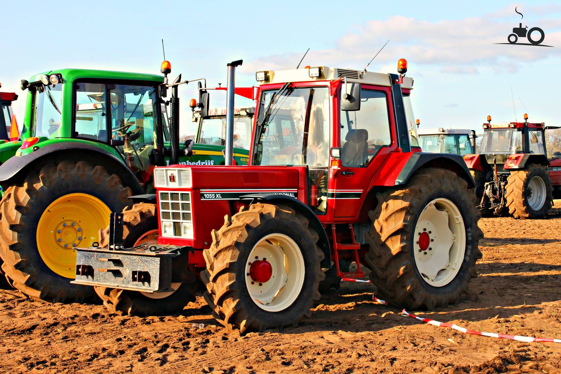 Foto International 1055 XL #608427