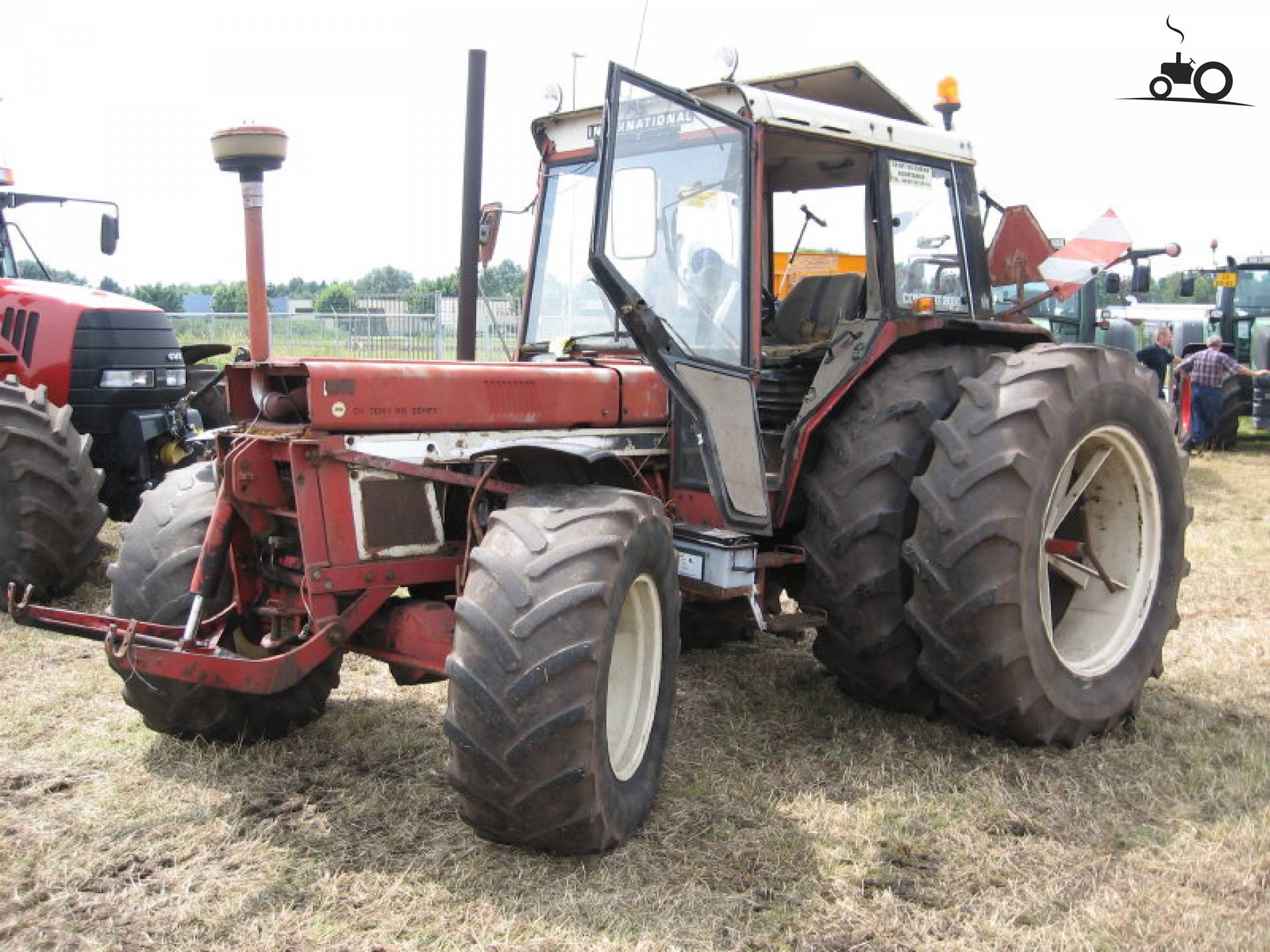 Foto International 844 S #62484