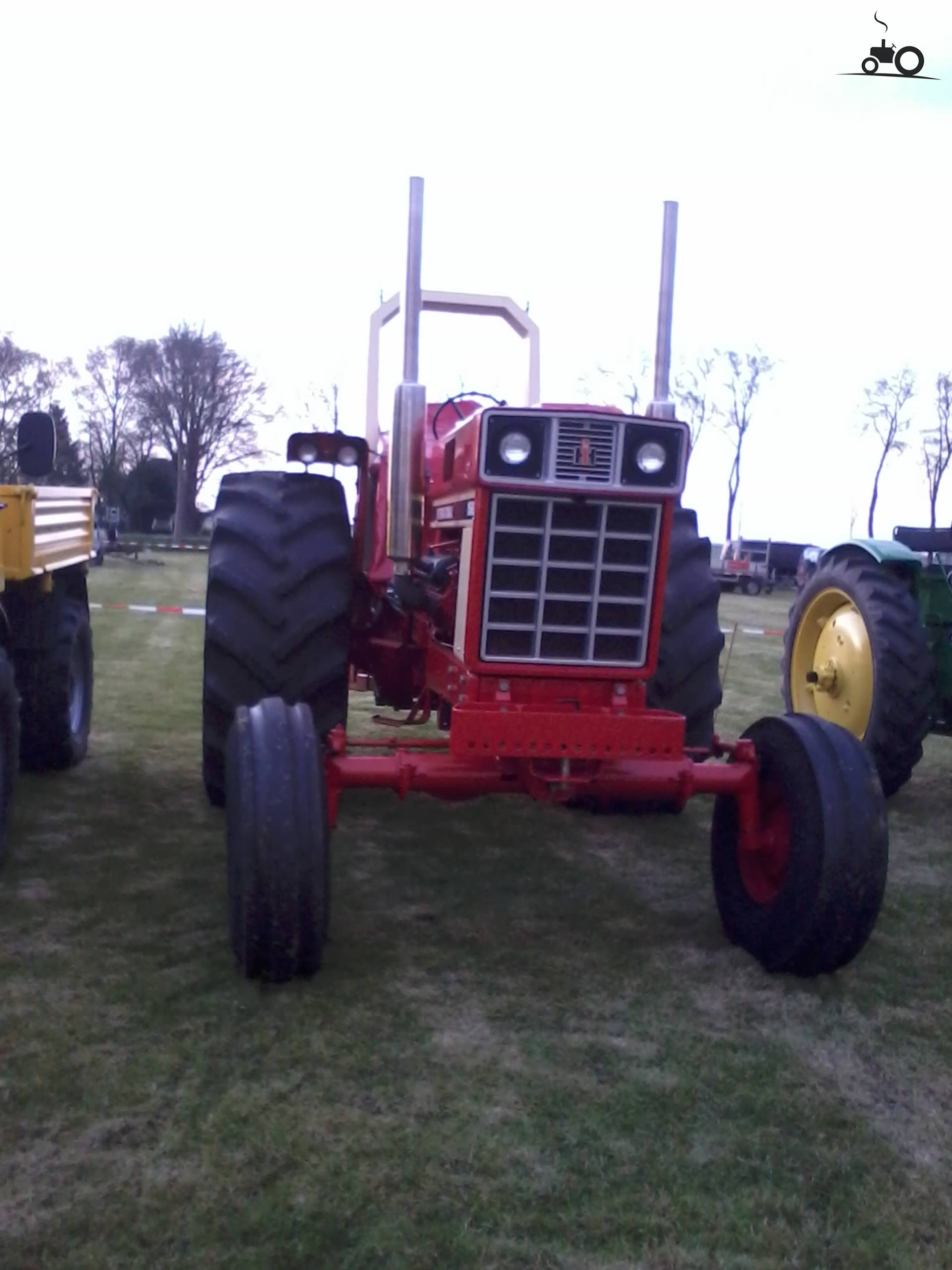 International 1568 - United Kingdom - Tractor picture #624922