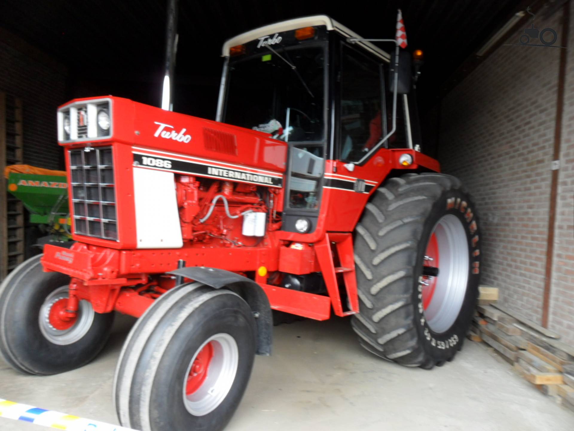 Foto International 1086 #640149