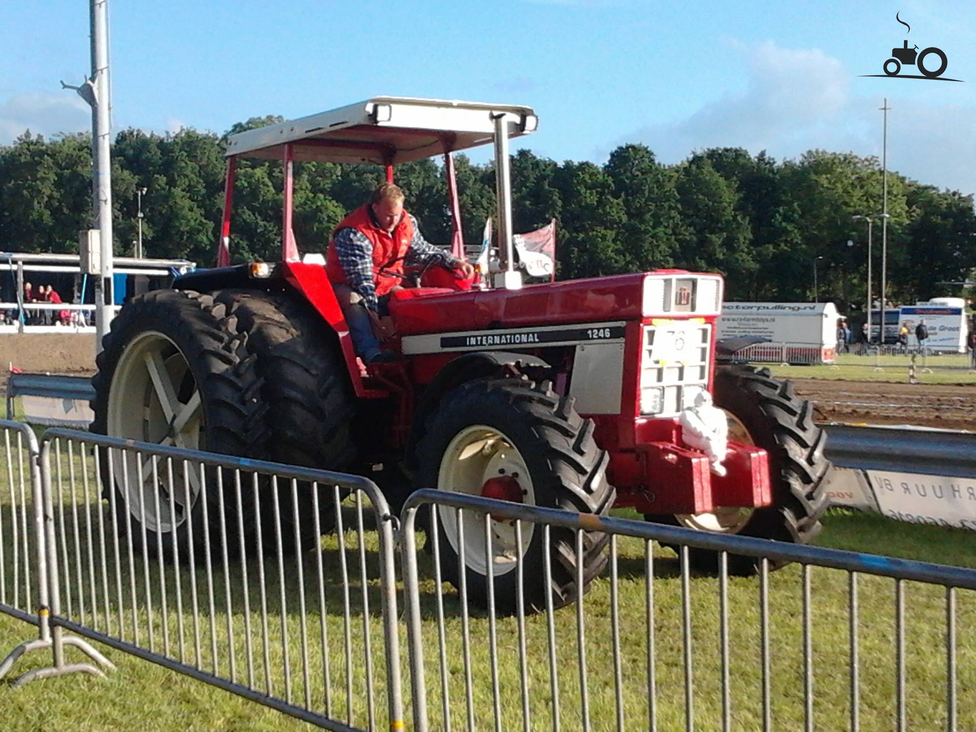 Foto International 1246 #649004