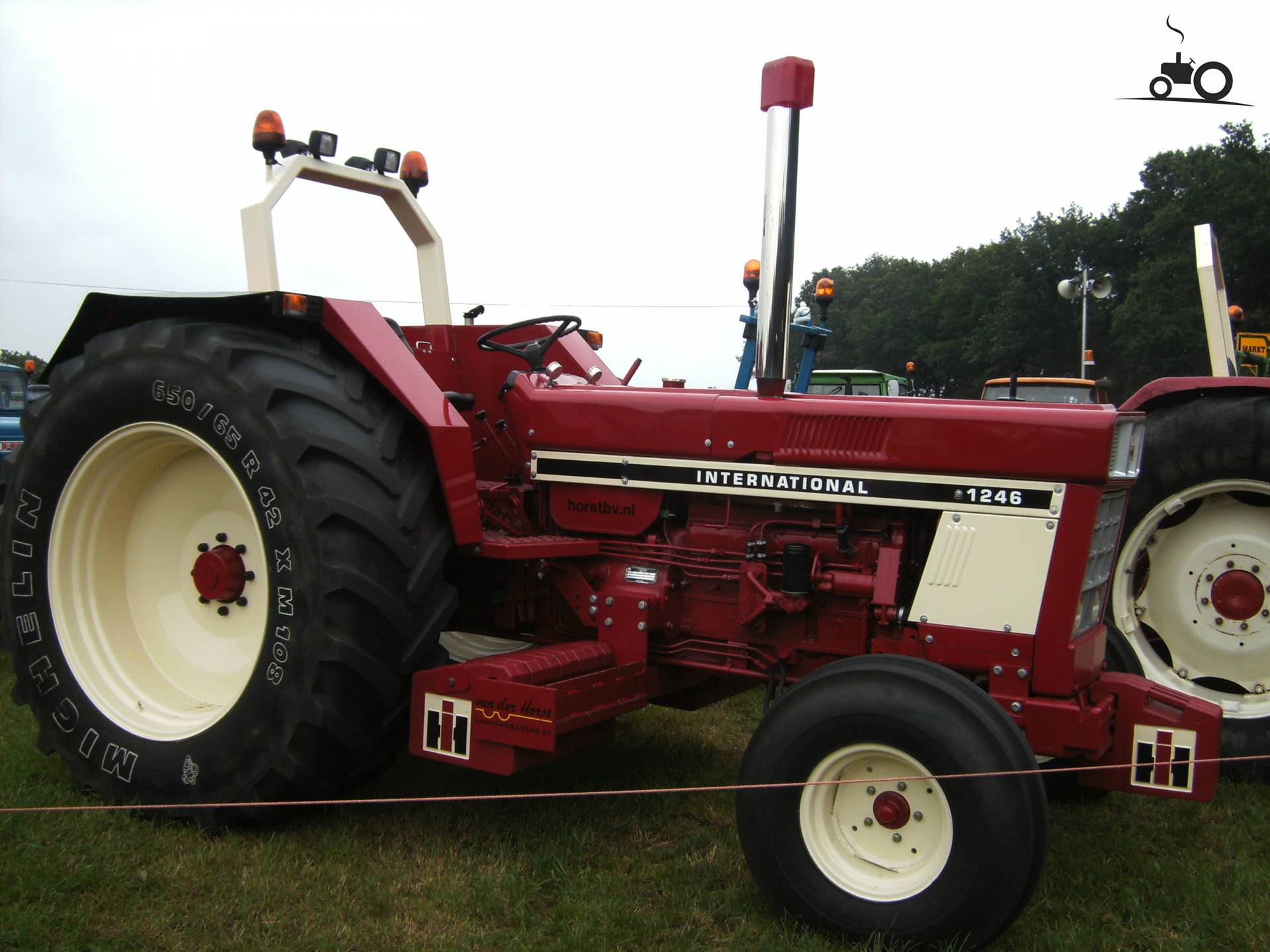 Foto International 1246 #668376