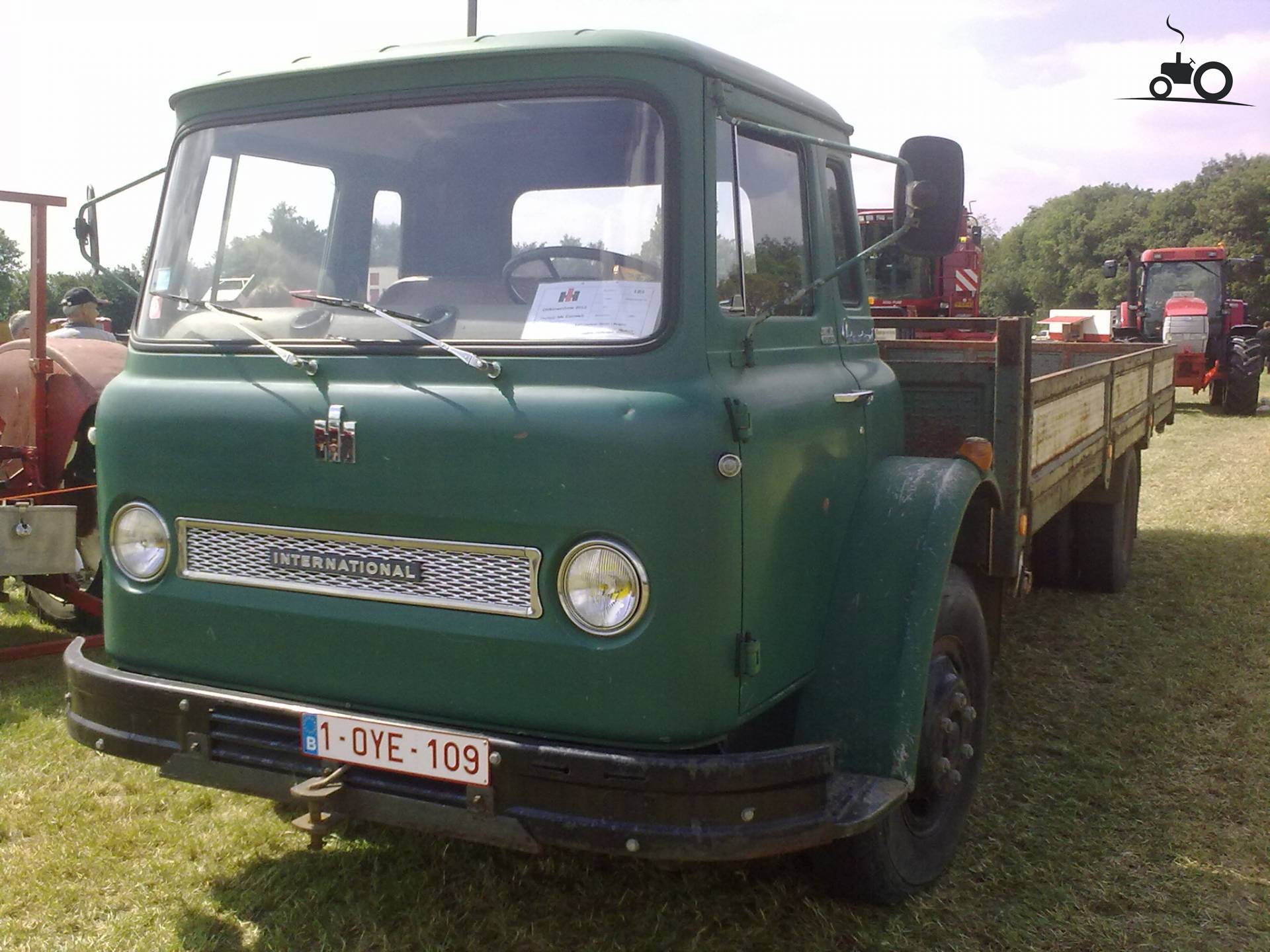 Foto International Loadstar 1700 #672051