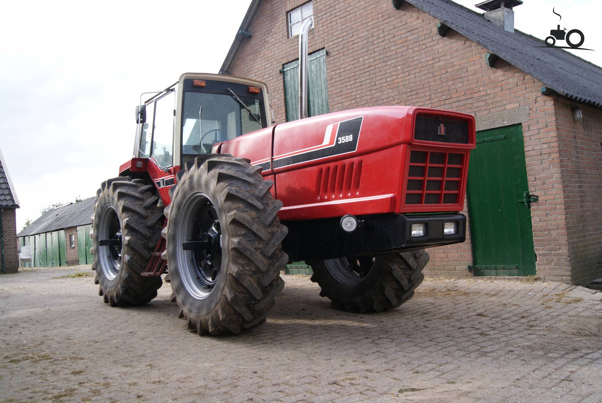 Foto International 3588 #682059