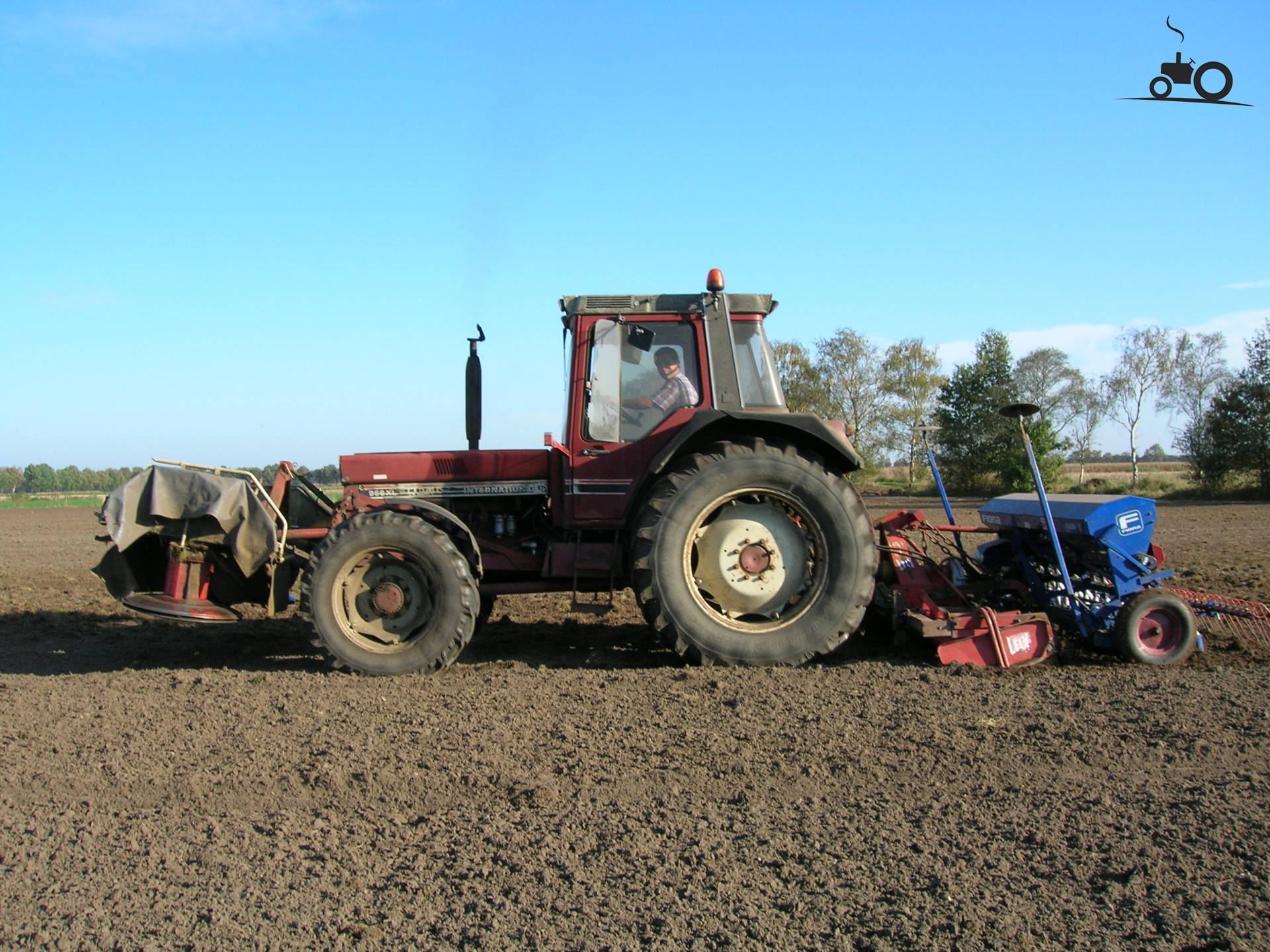 International 956 XL