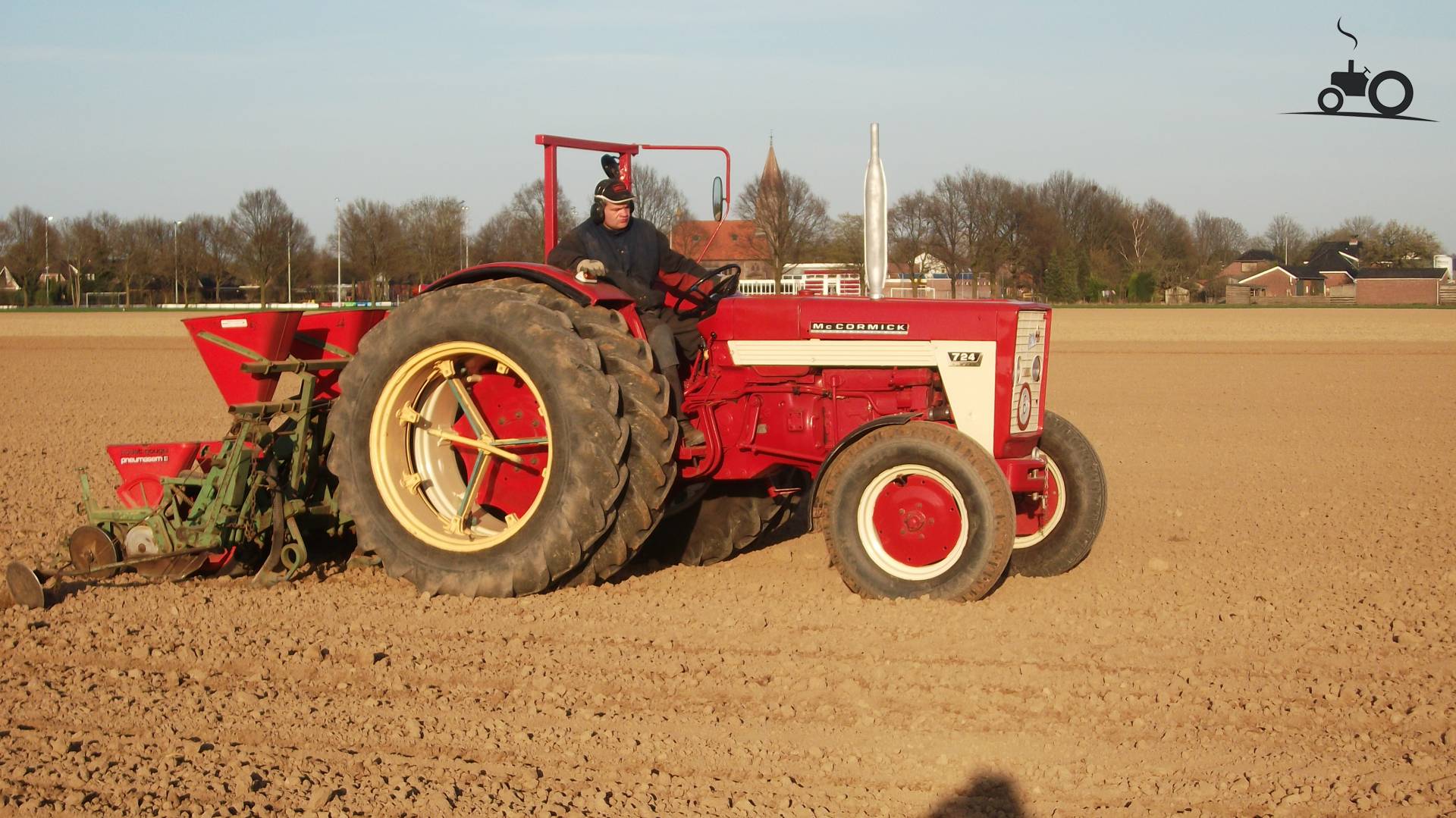 Foto International 724 #754522