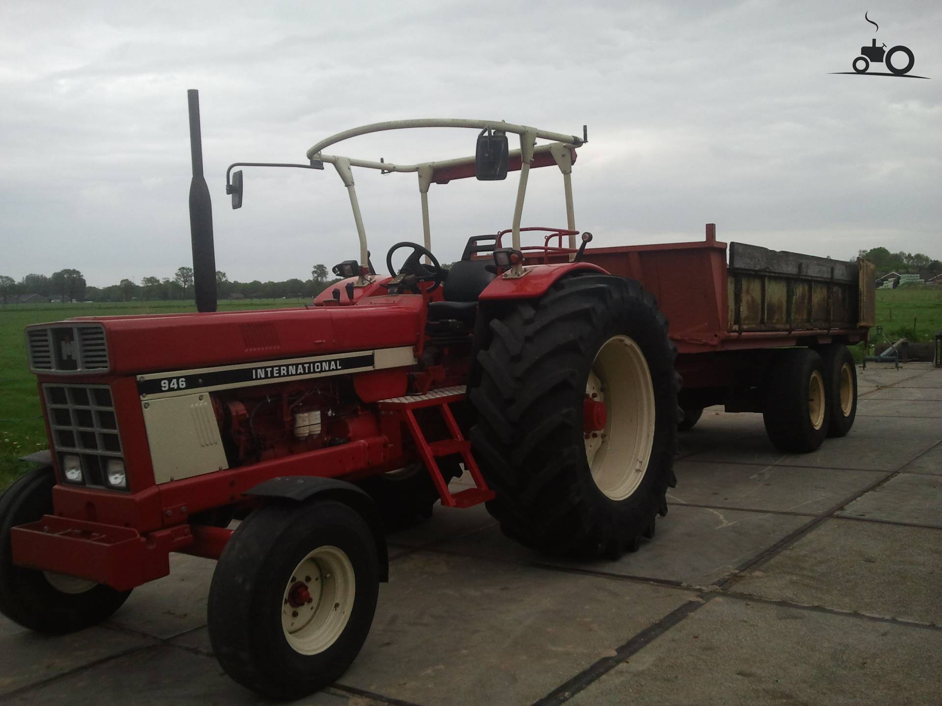 Foto International 946 #757012