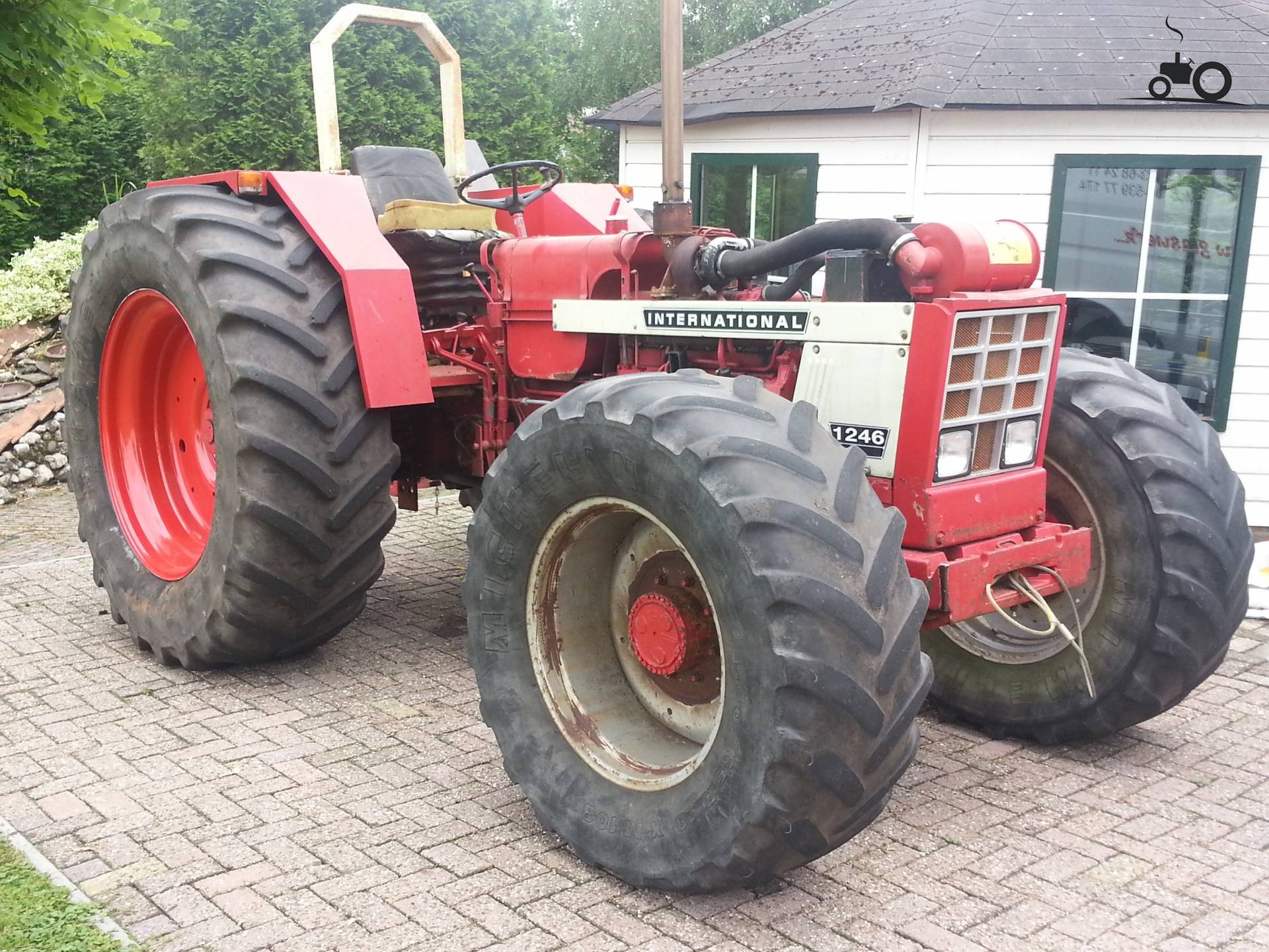 Foto International 1246 #770889