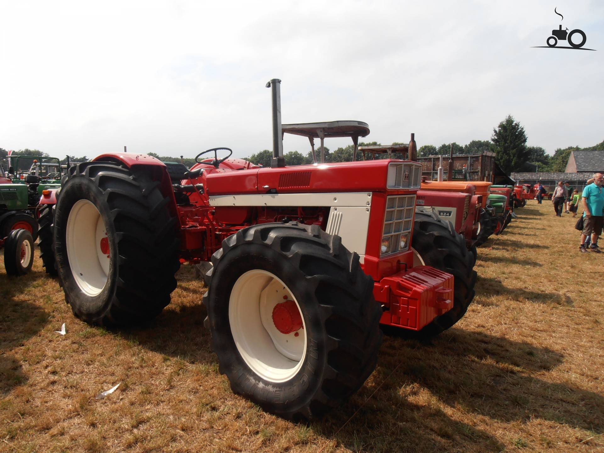 Foto International 1246 #779379