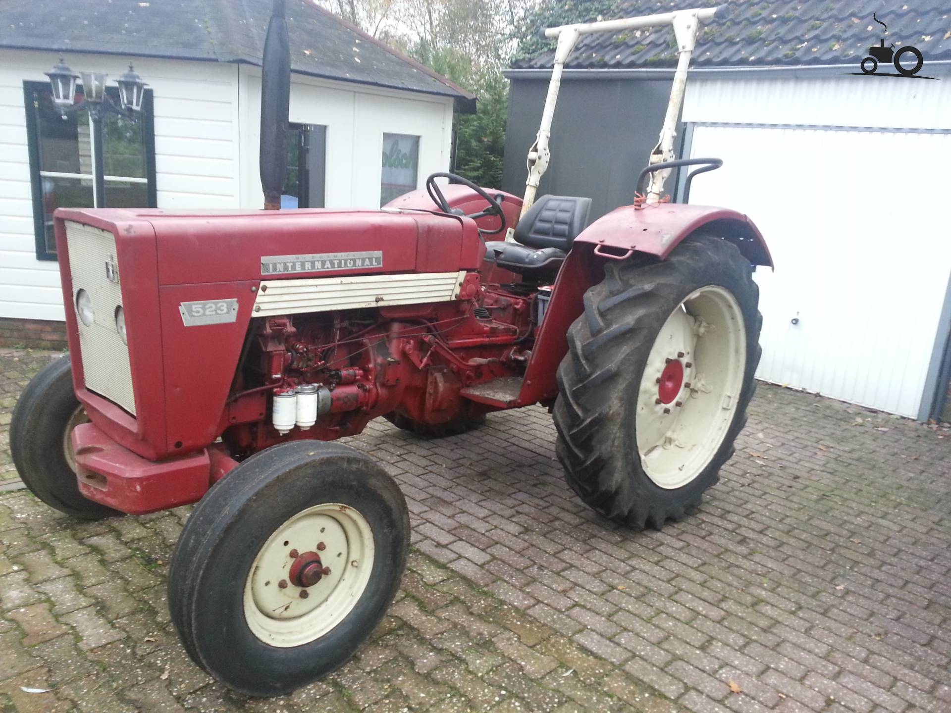 Foto International 523 #806864