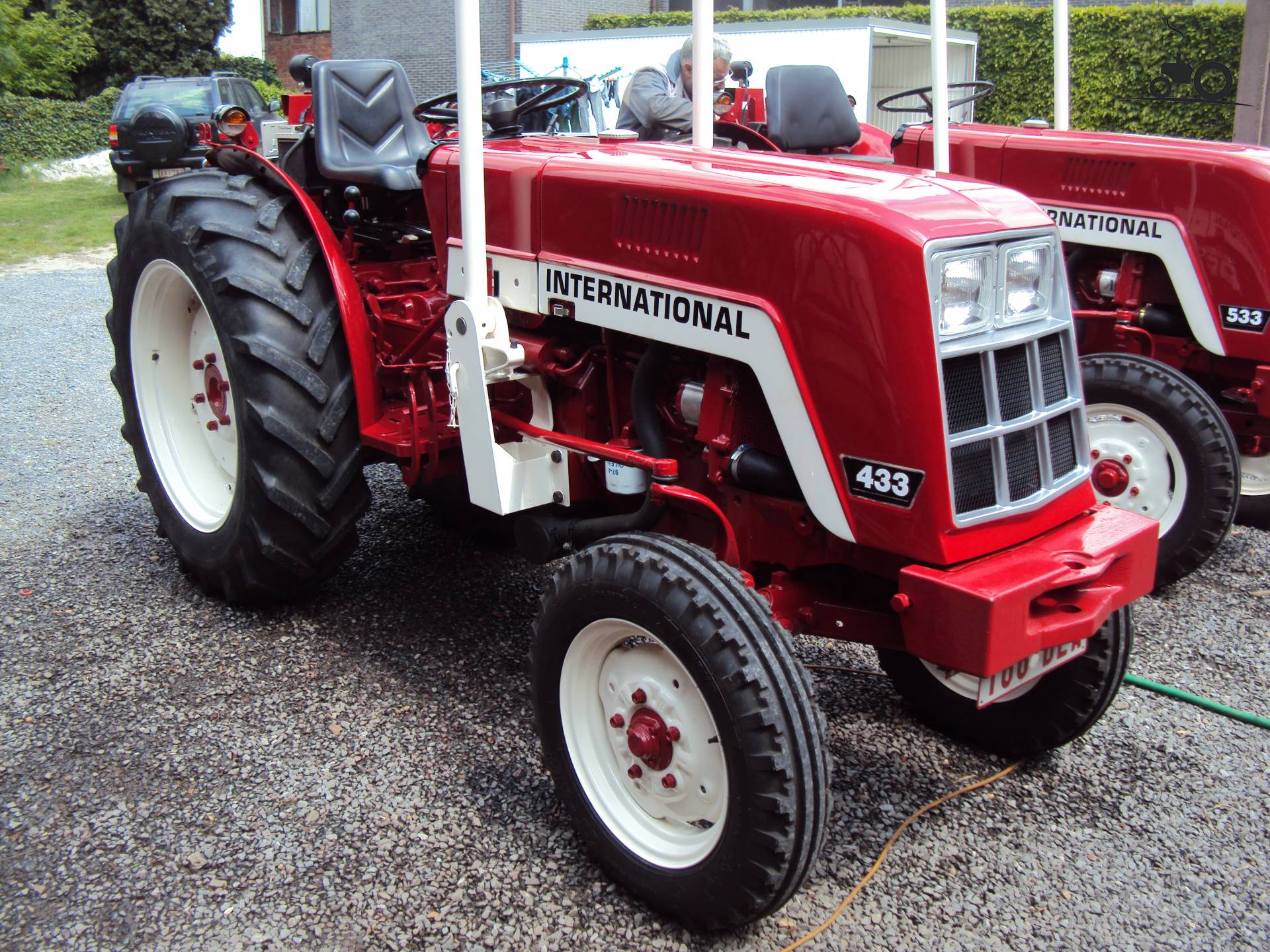 International 433