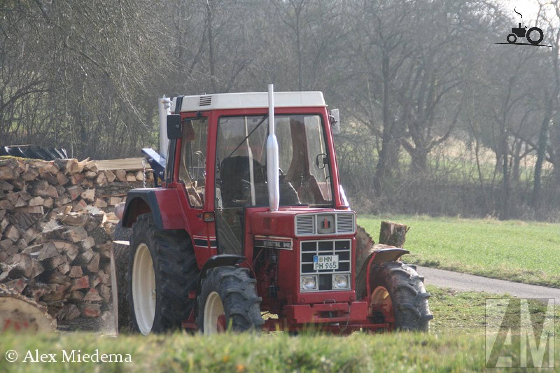 Foto International 844 XL #831337