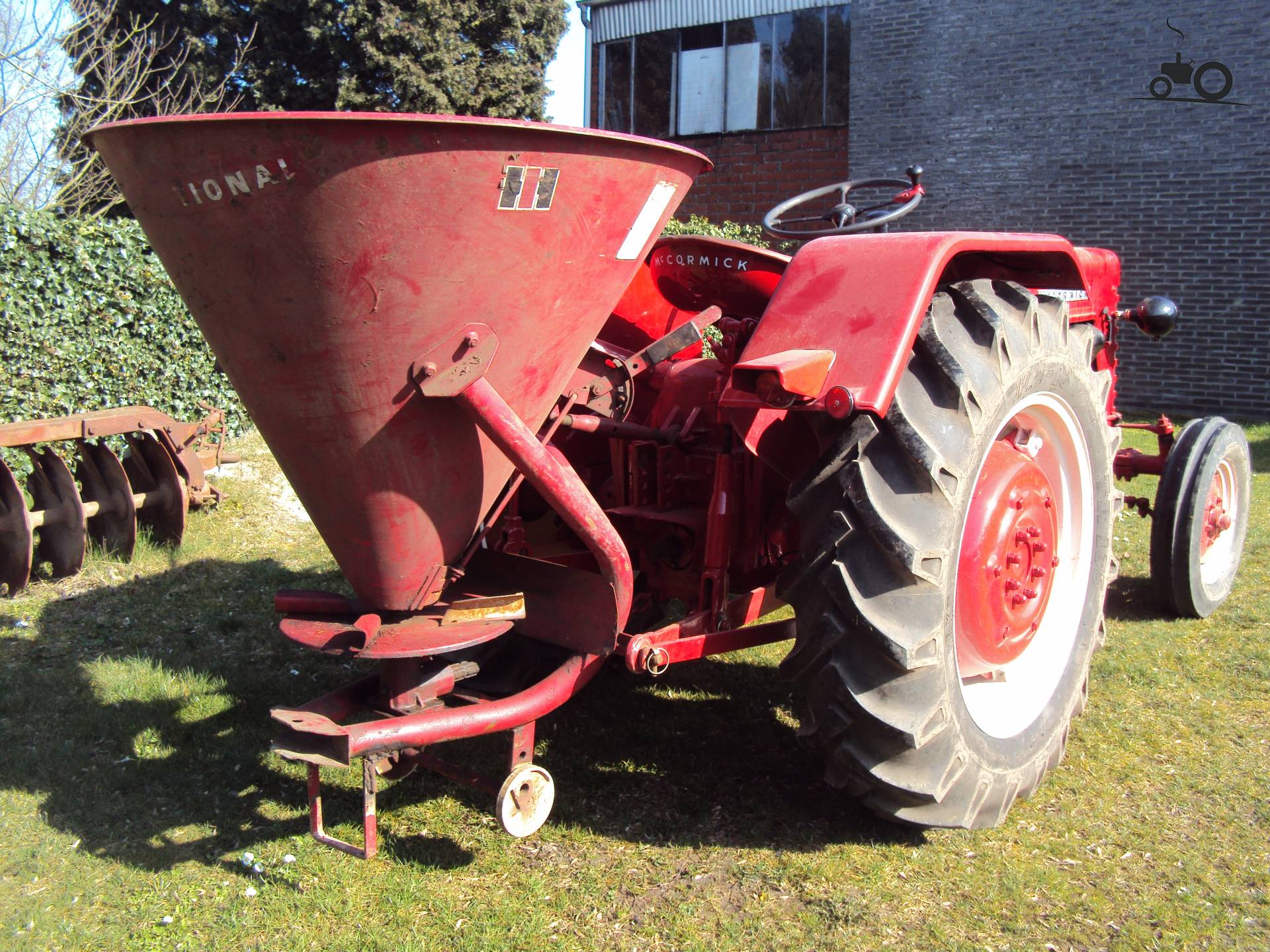 Foto International 340 #833646