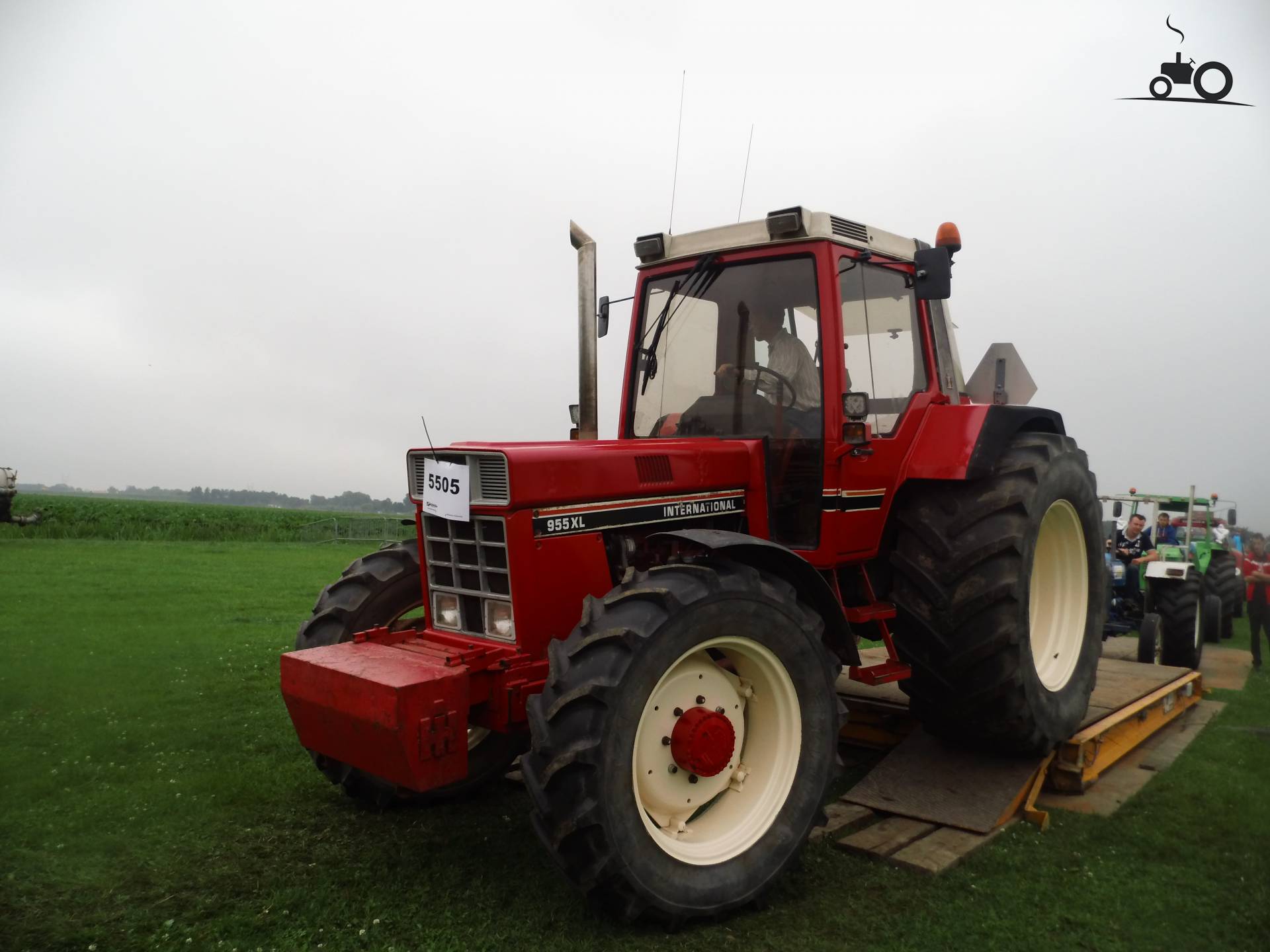 Foto International 955 XL #860212